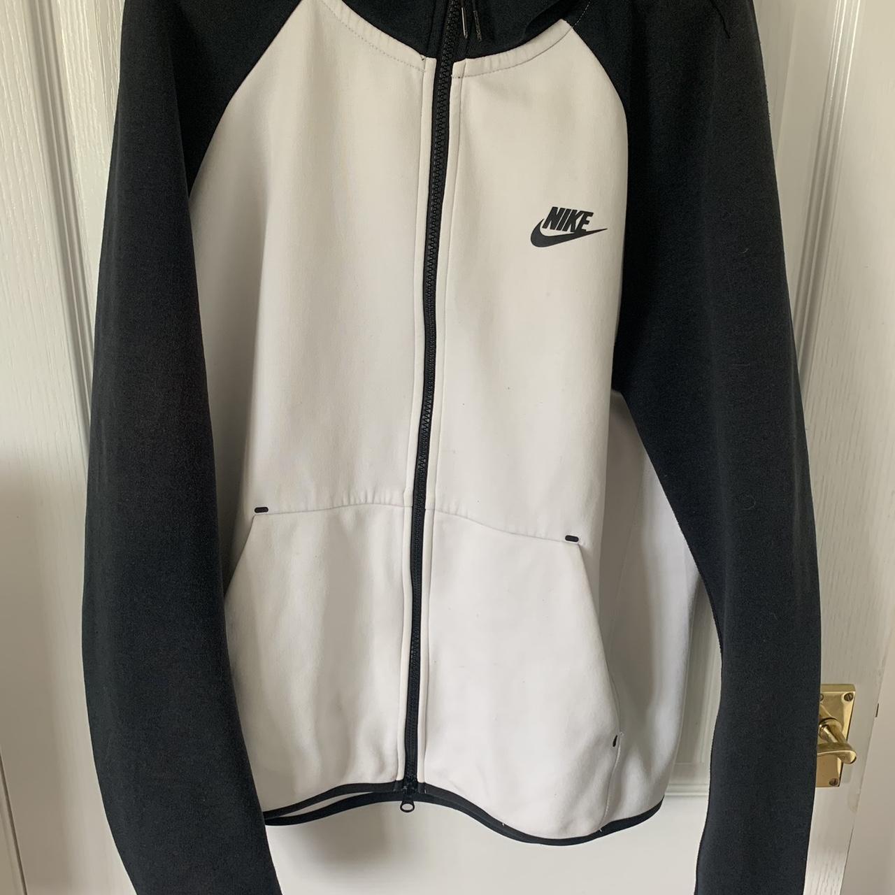 Rare Nike tech fleece jumper - Depop