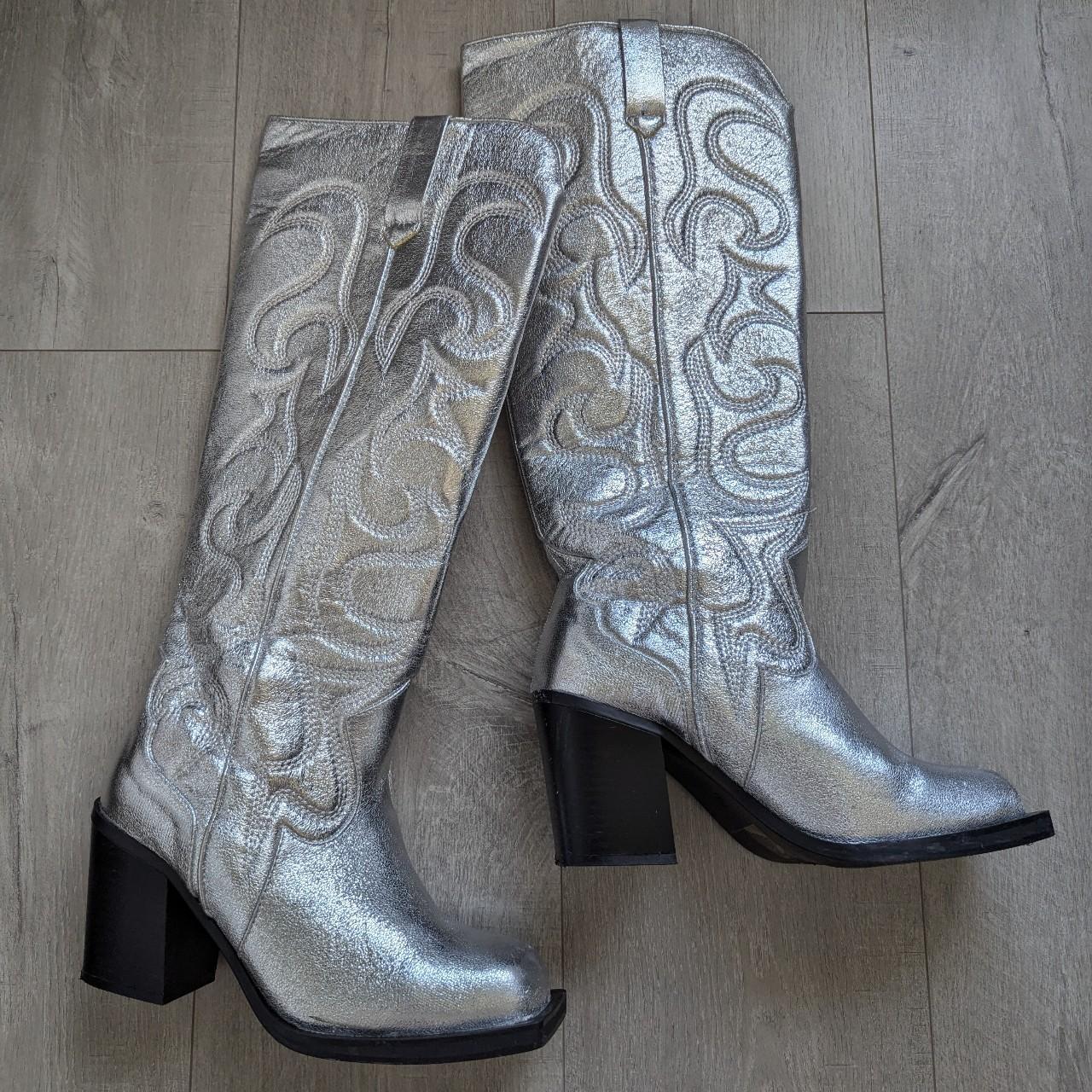 Silver cowboy boots 🤠🛸👽 SIZE 7 Public Desire... - Depop