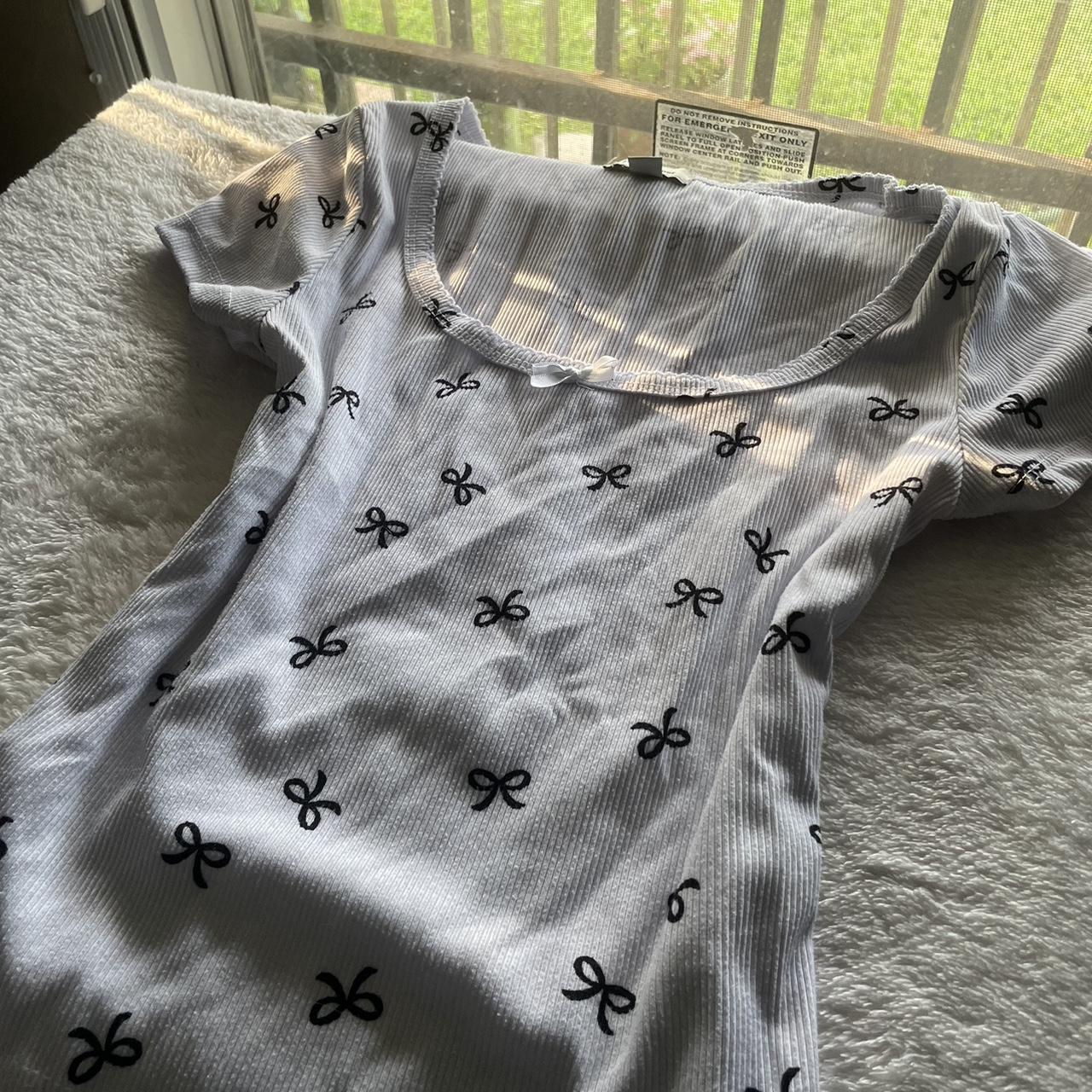 Cute bow tie cropped shirt #cutecore #bow #cute... | Depop