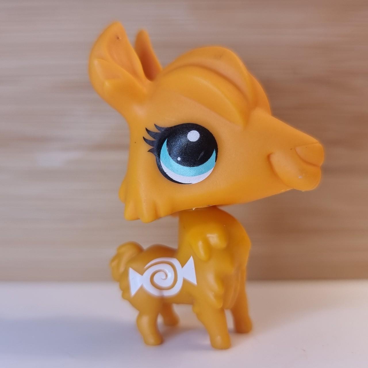 🌸LPS Littlest Pet Shop Llama🌸 - LPS 3320 - Scuffs... - Depop
