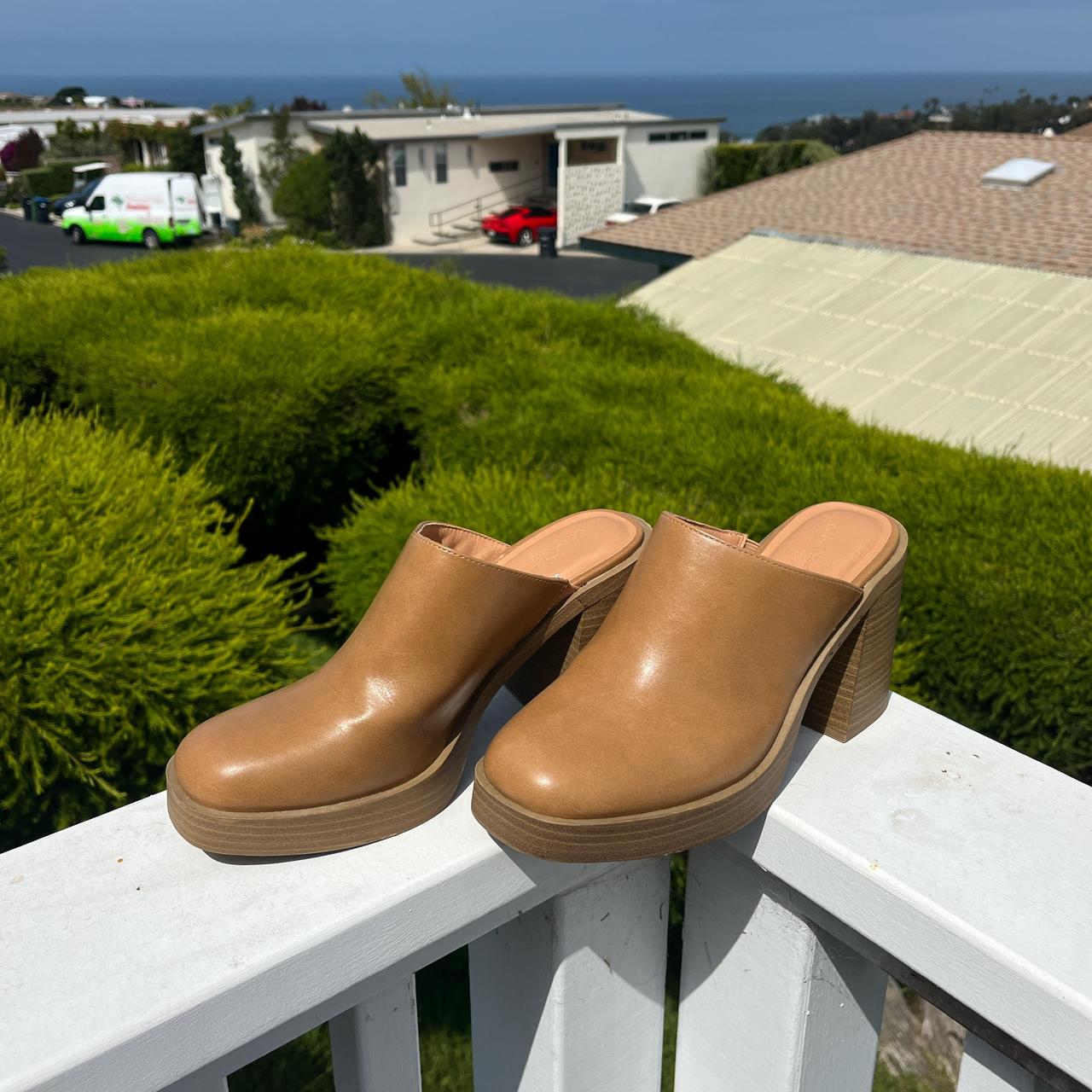 Universal Threads clog heal light brown boot! ★never... - Depop