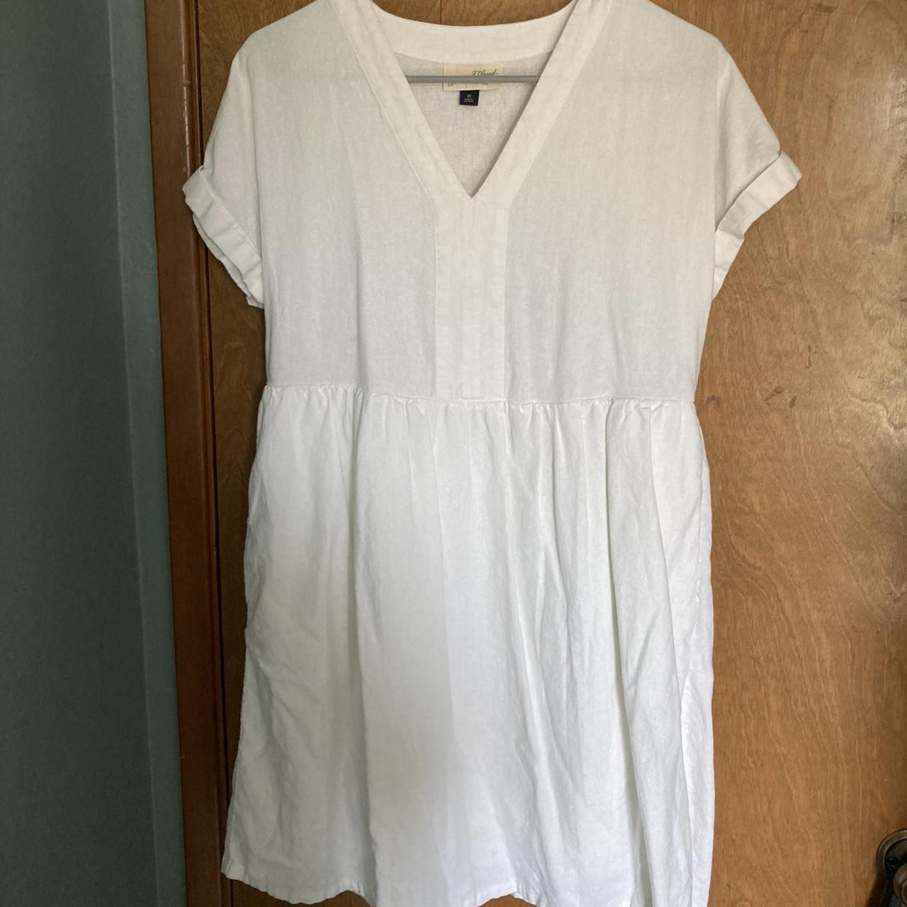 White linen universal threads dress size XS, could... - Depop