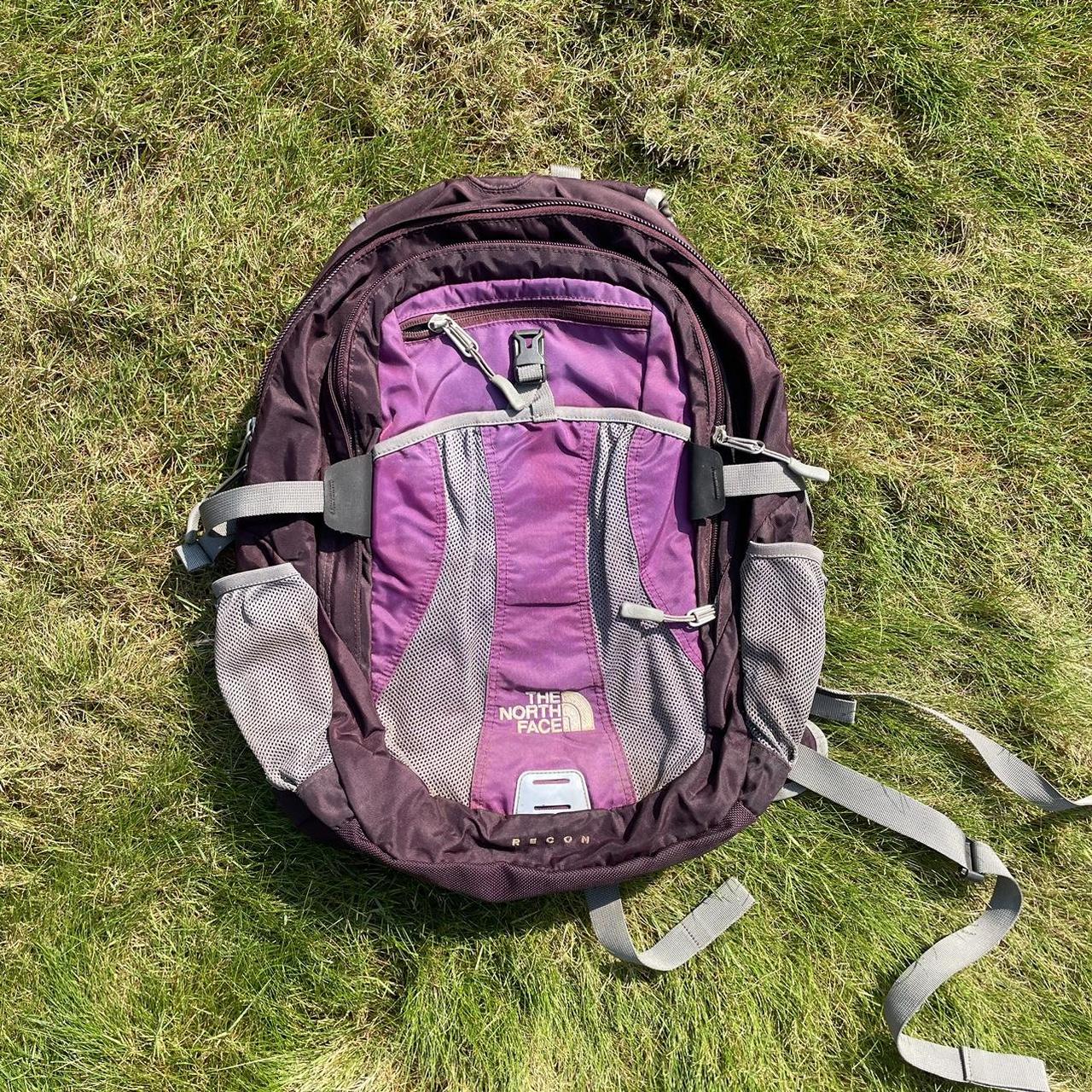 super cute north face recon backpack!! in good used... - Depop