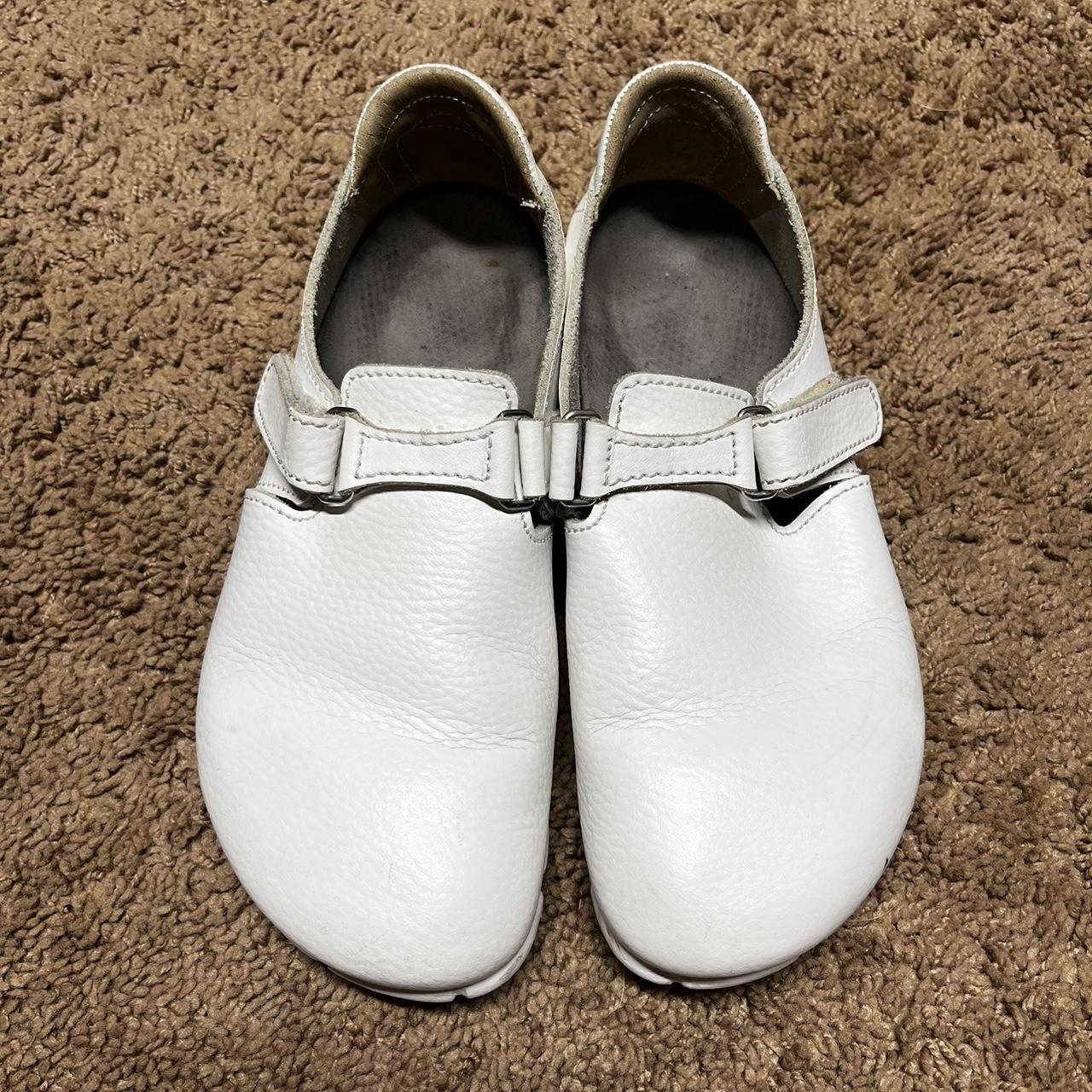 Birkenstock white leather clogs Size: women’s 8/... - Depop