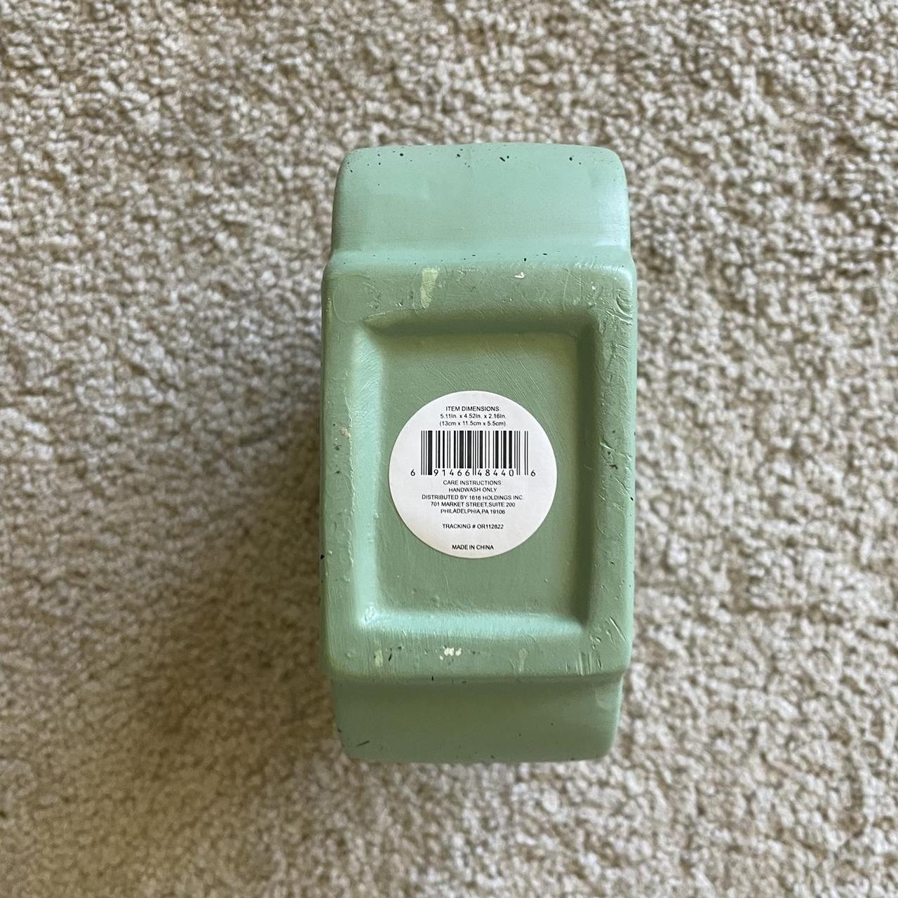 Green speckled flower ceramic vase decor Brand... - Depop