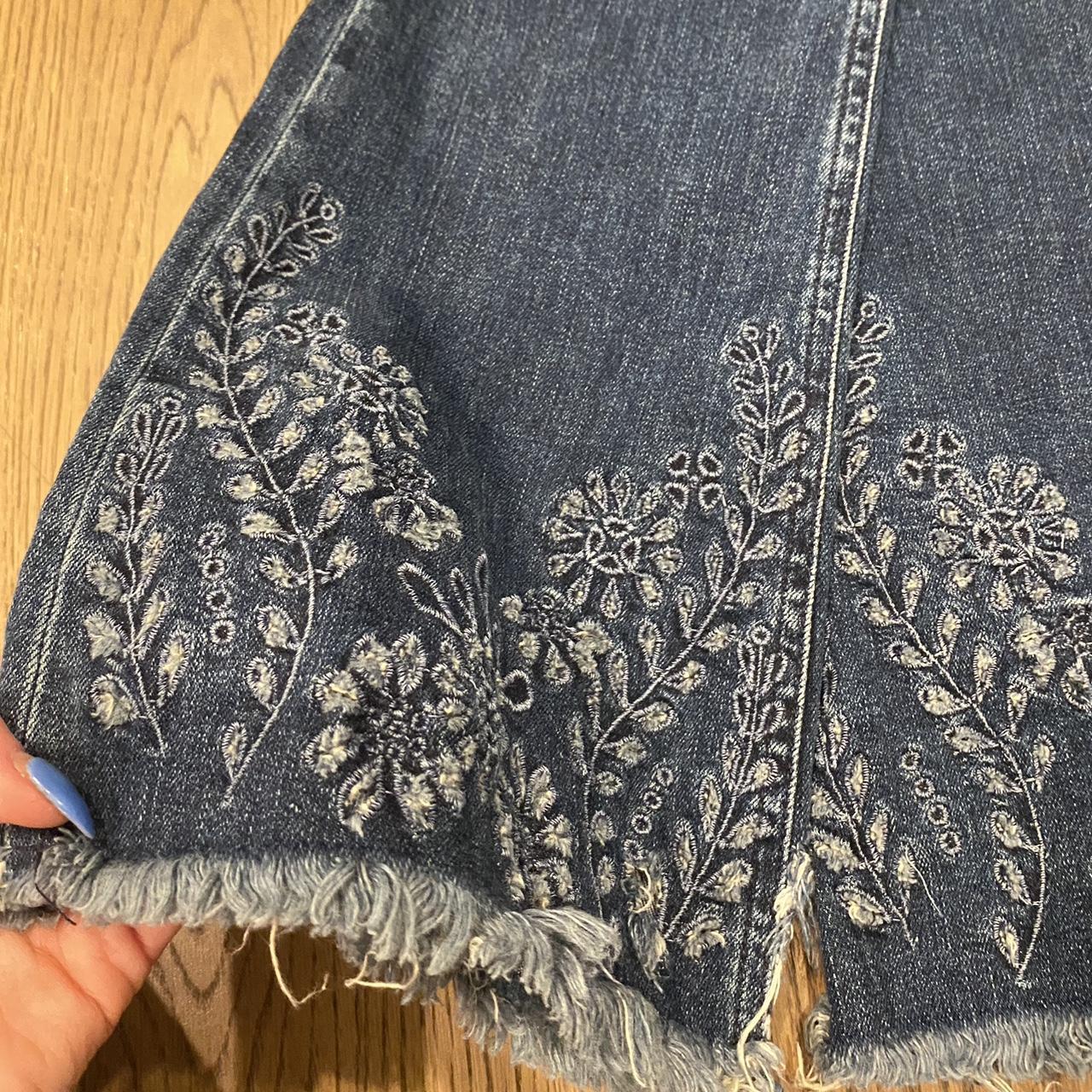 Beautiful Detailed Flared Jeans 👖 - Depop