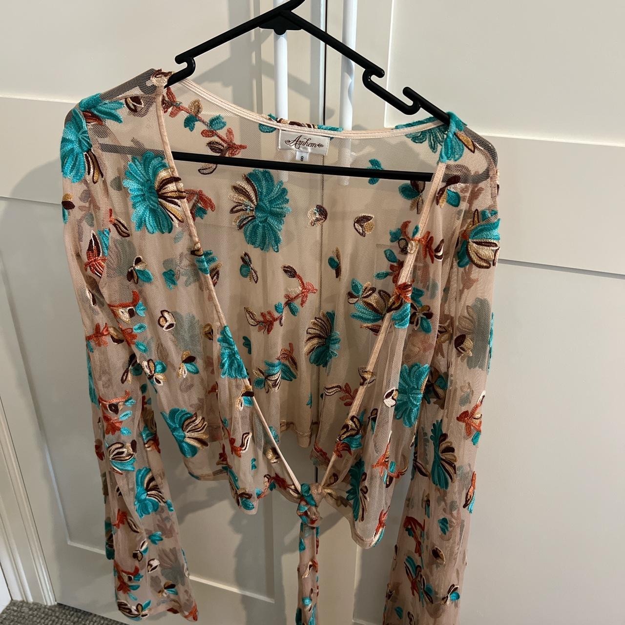 Arnhem seashell mesh wrap top - size 8 Beautiful top... - Depop