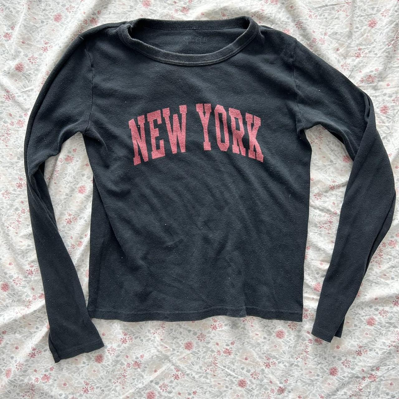 Really cute Brandy Melville Graphic top So easy to... - Depop