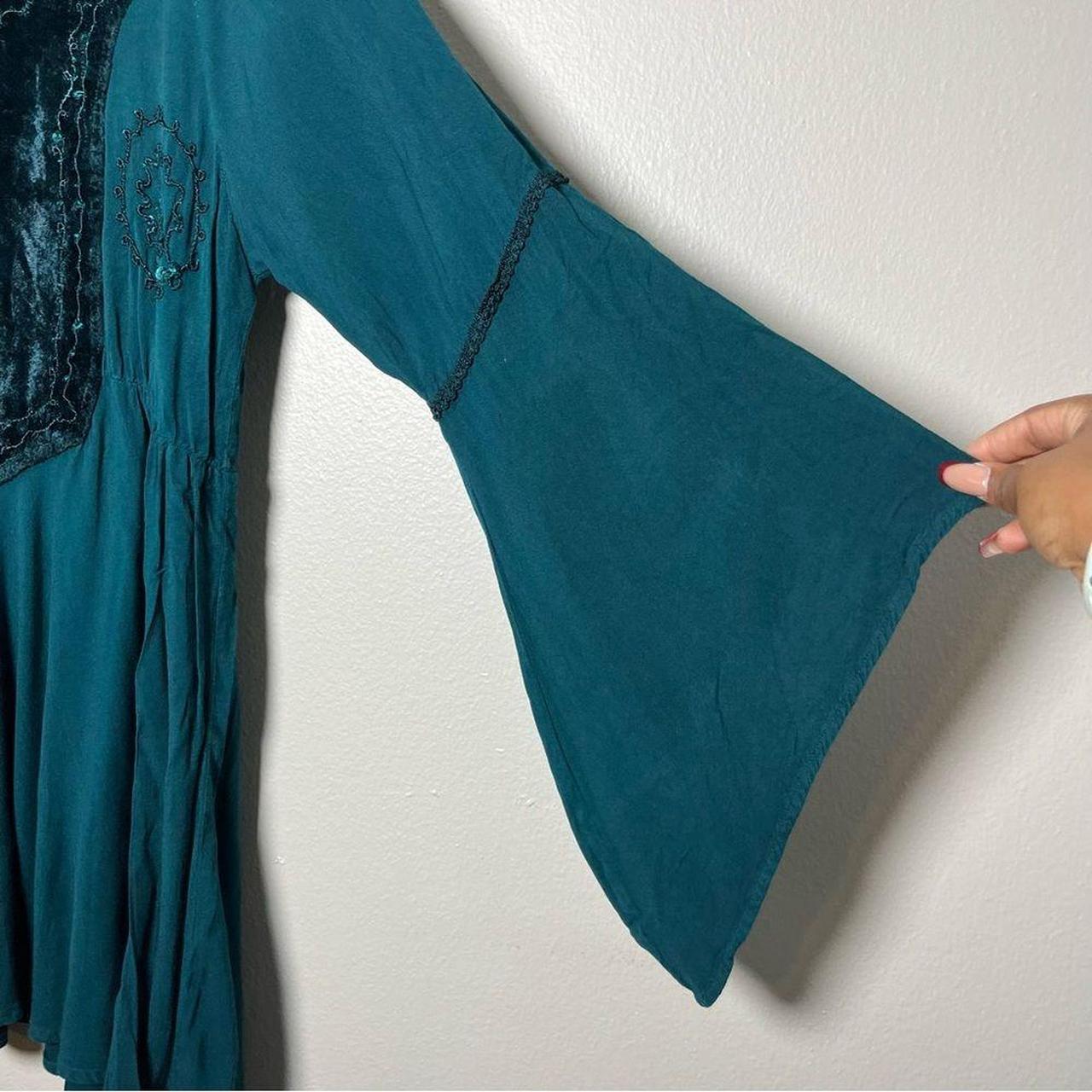 The Pyramid Collection Women Top XL Boho Flare... | Depop