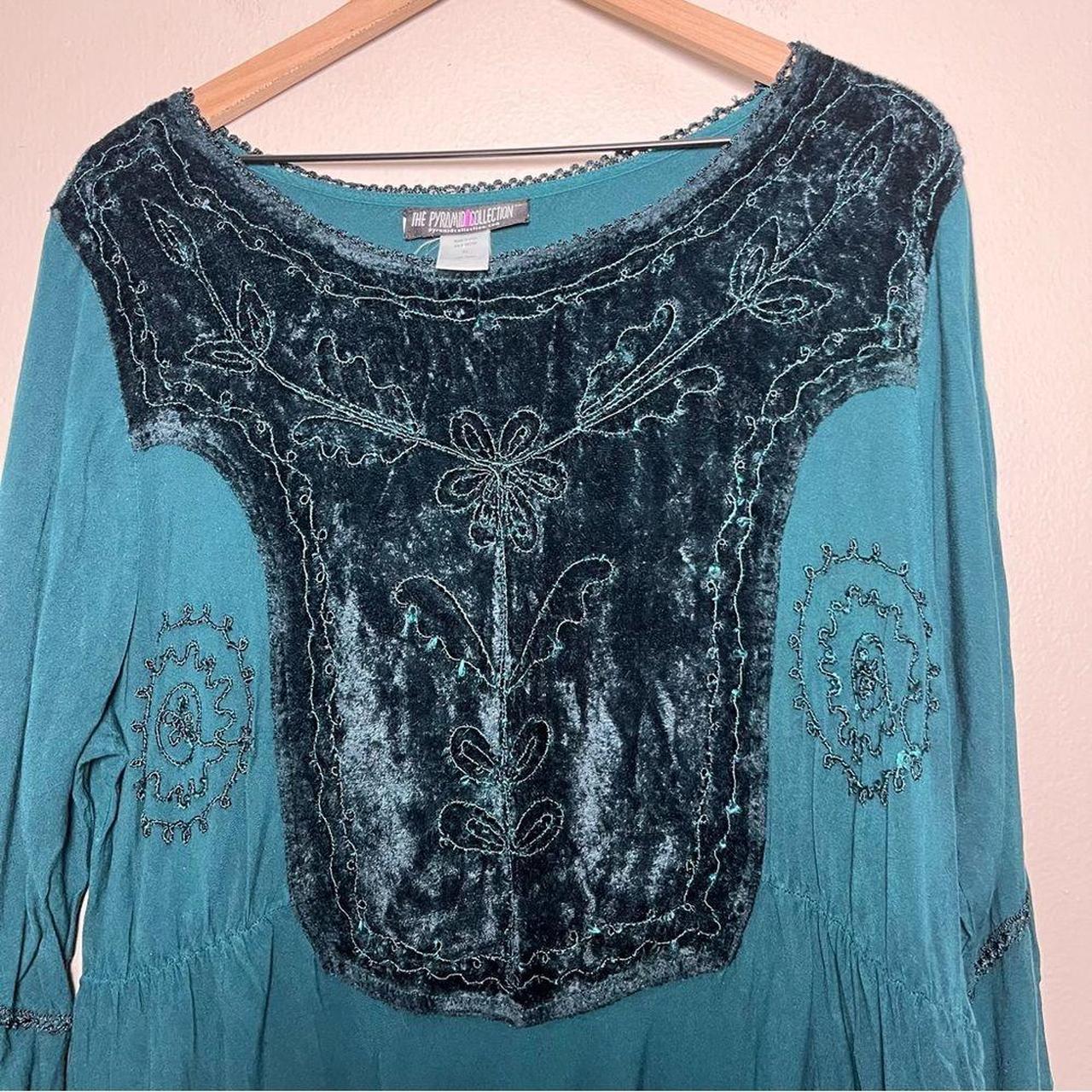 The Pyramid Collection Women Top XL Boho Flare... | Depop