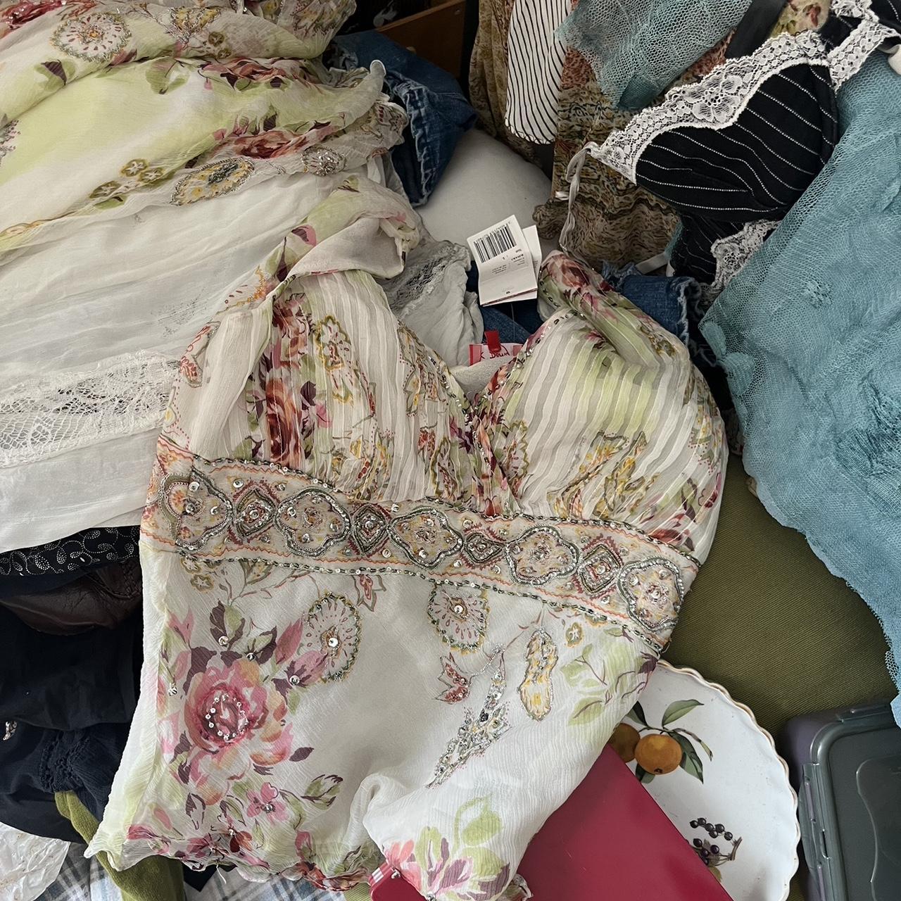 Offering bundles of various sizes and various... - Depop