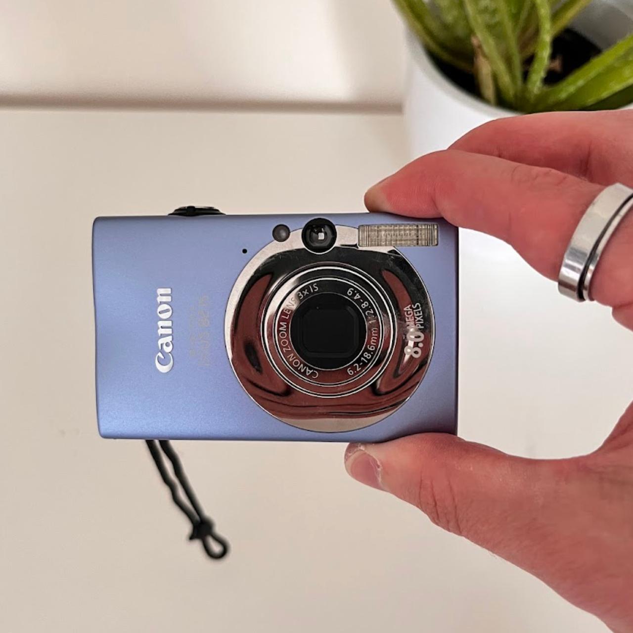 Canon Digital IXUS 82 IS / Canon PowerShot SD1100 IS... - Depop