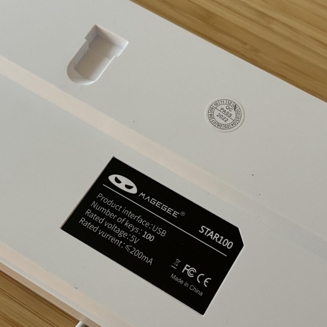 barely used magee keyboard pink and white keycap 14... - Depop