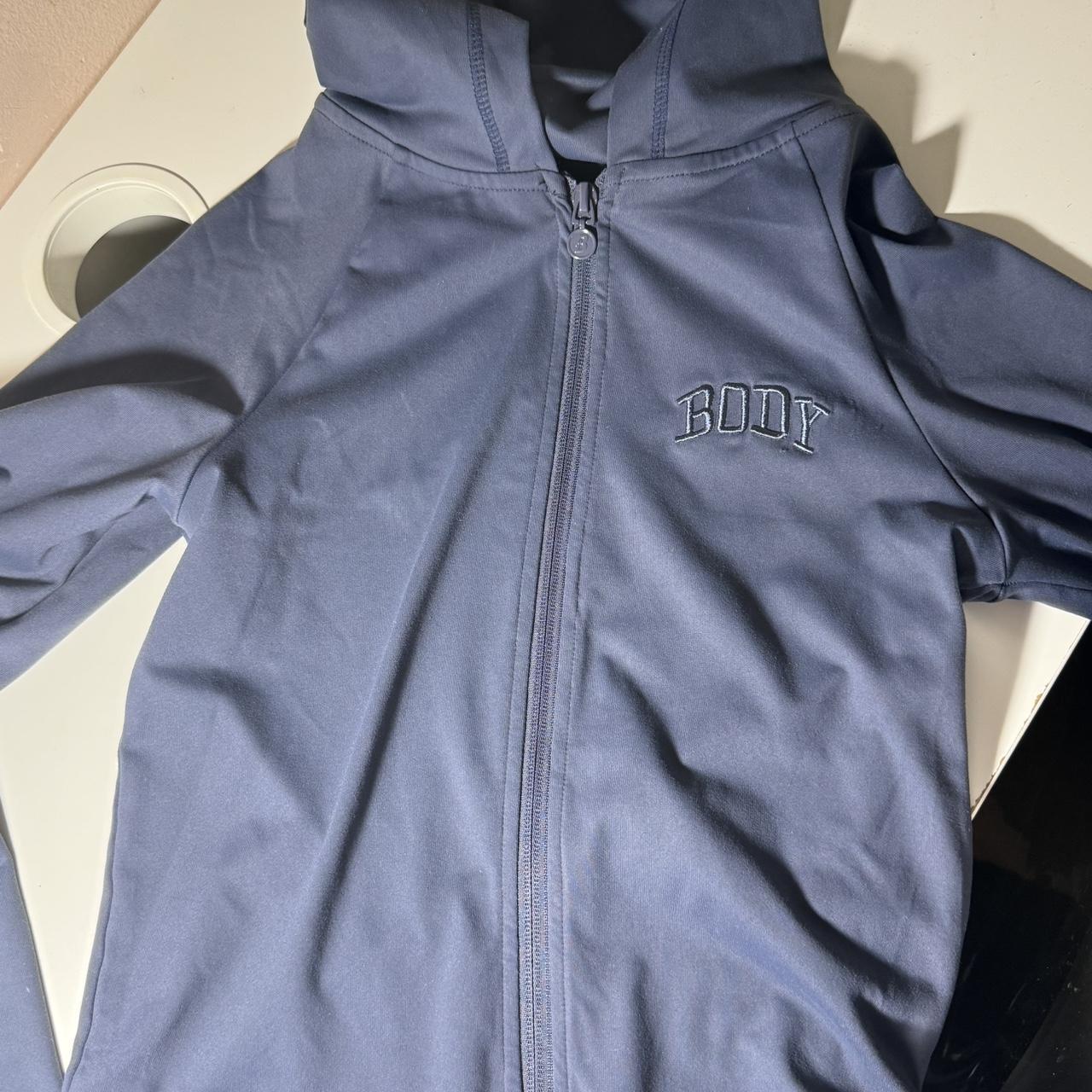 NAVY body by raven tracy basics top -worn once for... - Depop