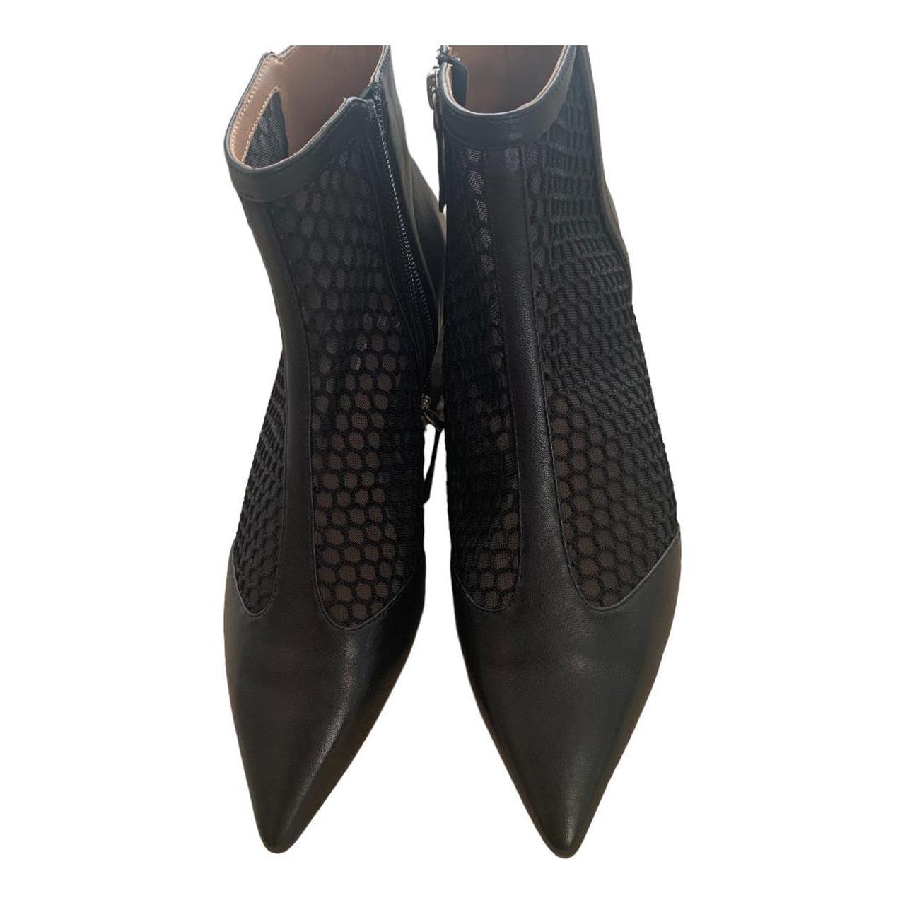 An alluring mix of honeycomb rope and peekaboo mesh... - Depop