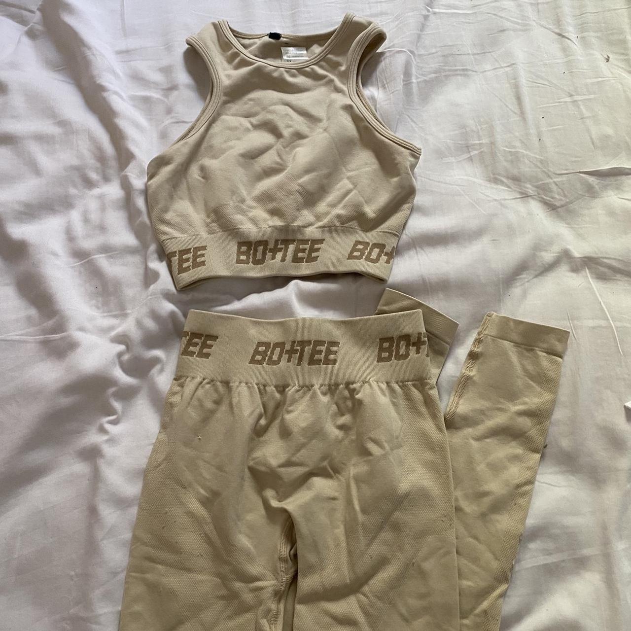 Bo + Tee cream workout set Scrunch bum leggings,... - Depop
