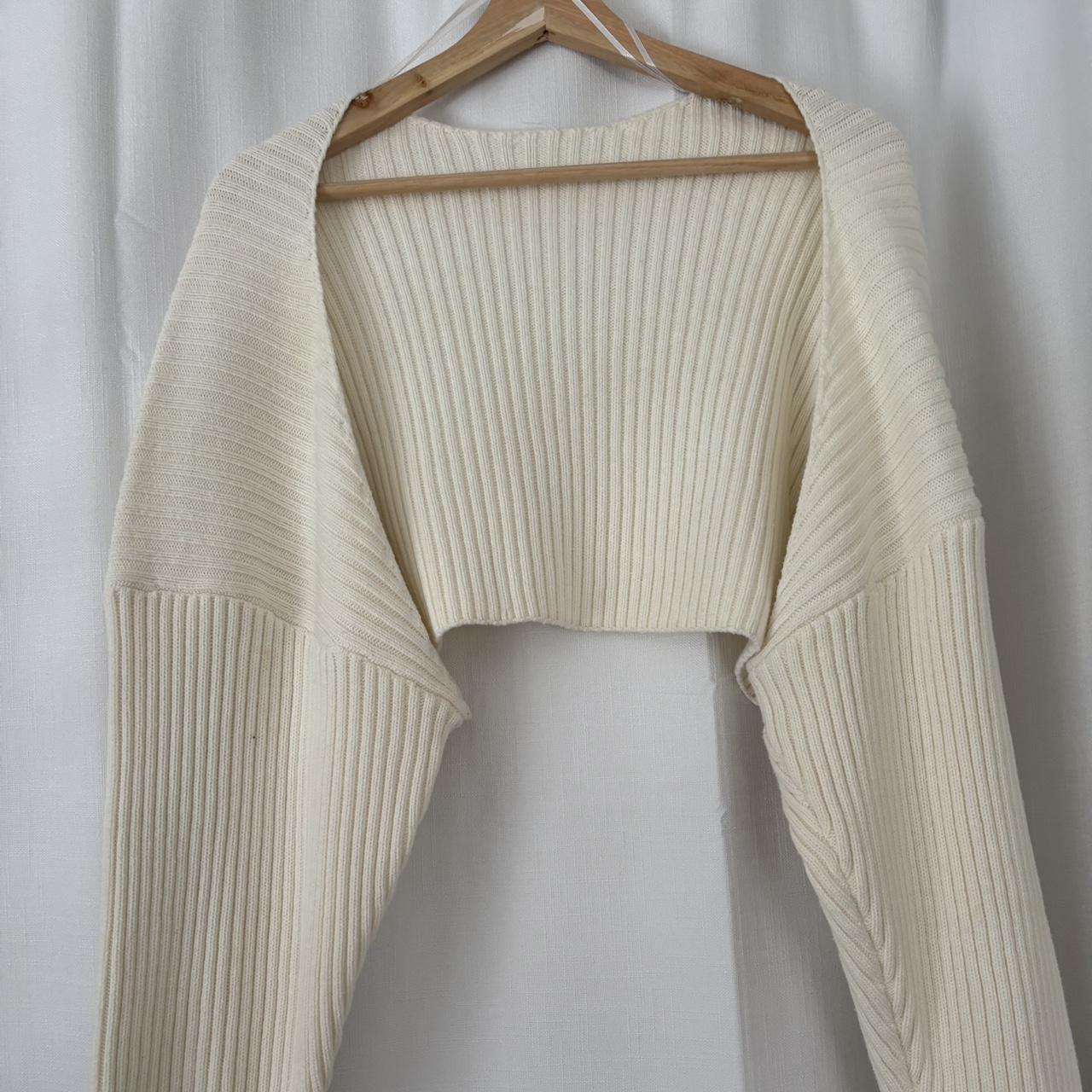 Cream cropped cardigan #croppedcardigan off the... - Depop
