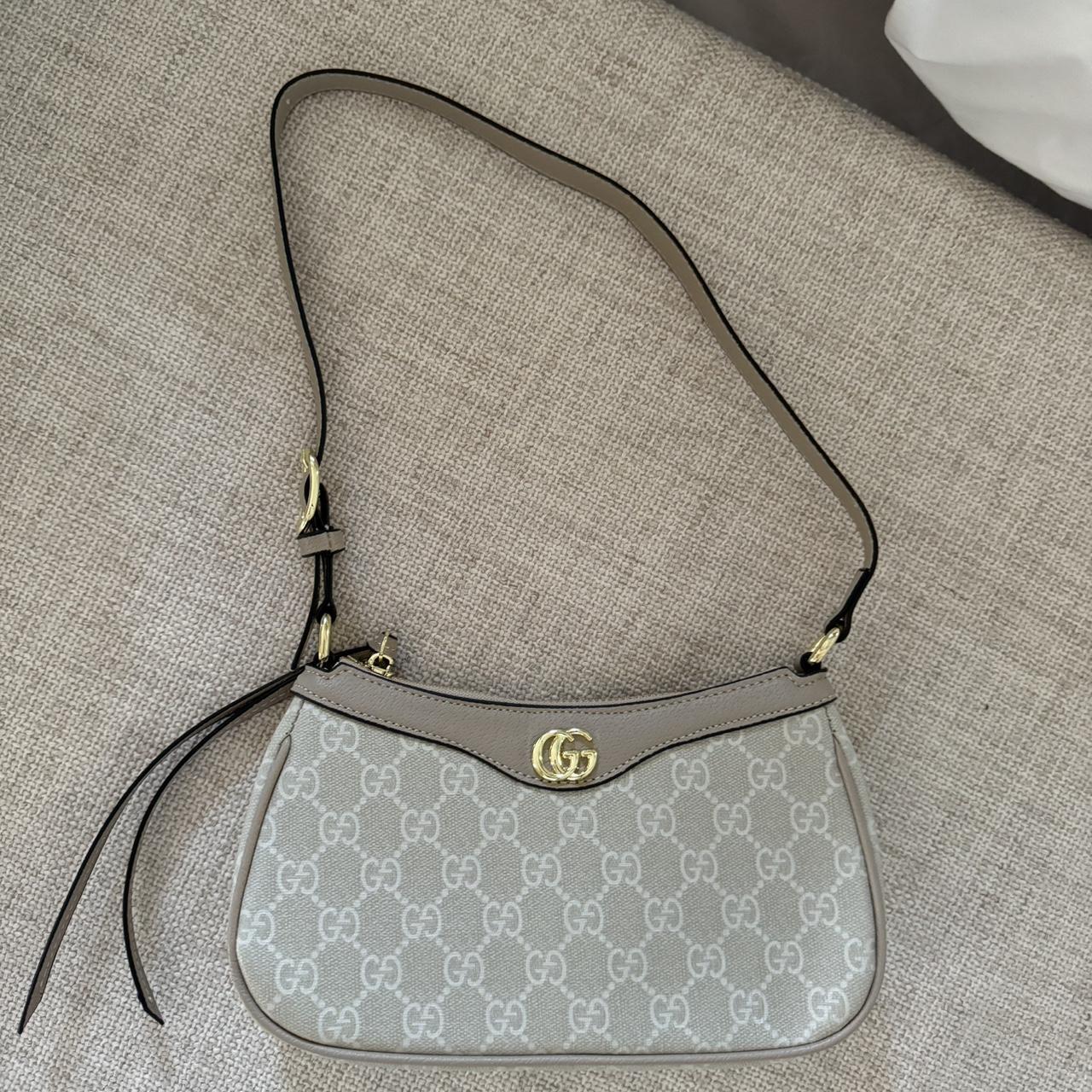 Cream shoulder bag - Depop