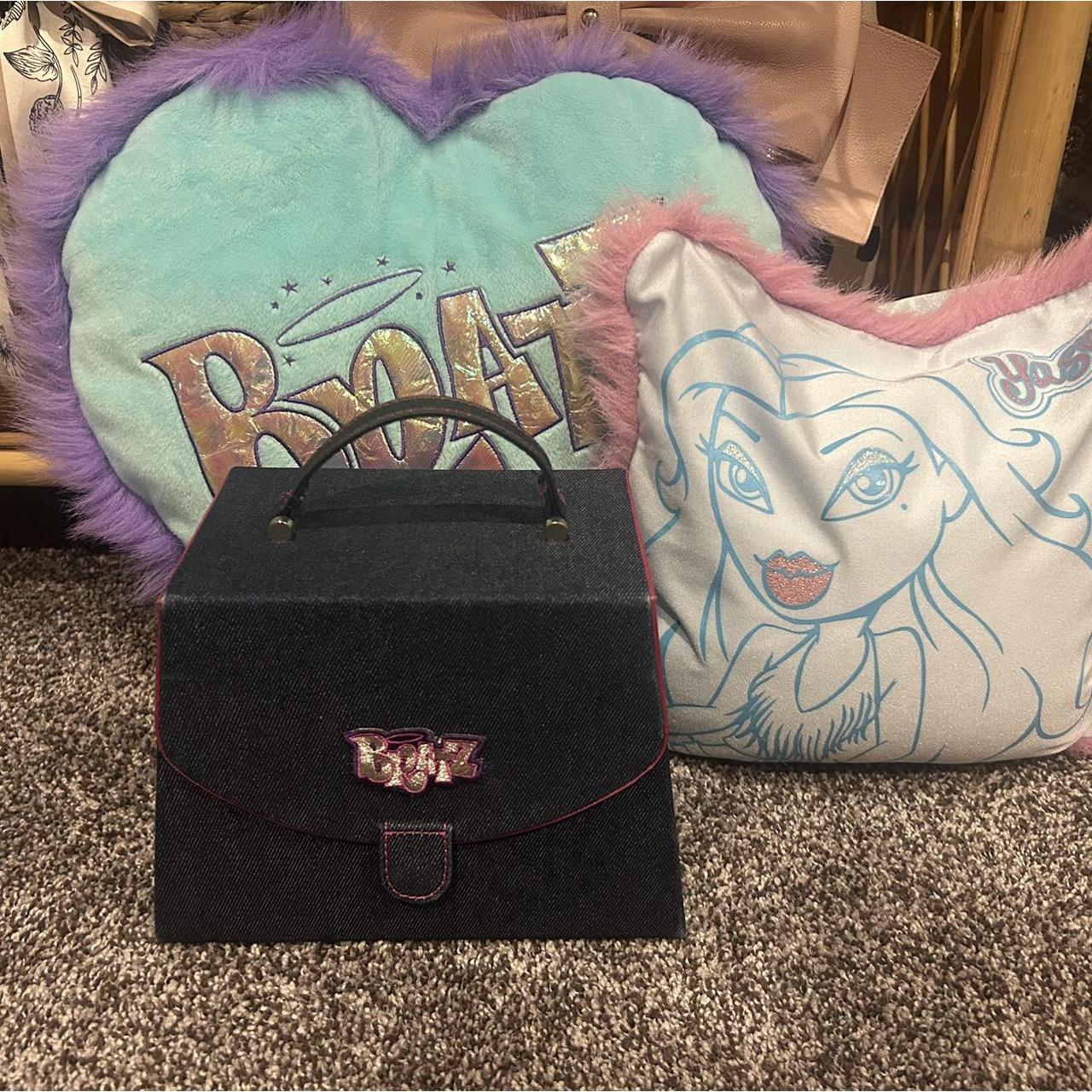 👄 Bratz Bundle! Pillows and Jewelry Box. Totally... - Depop