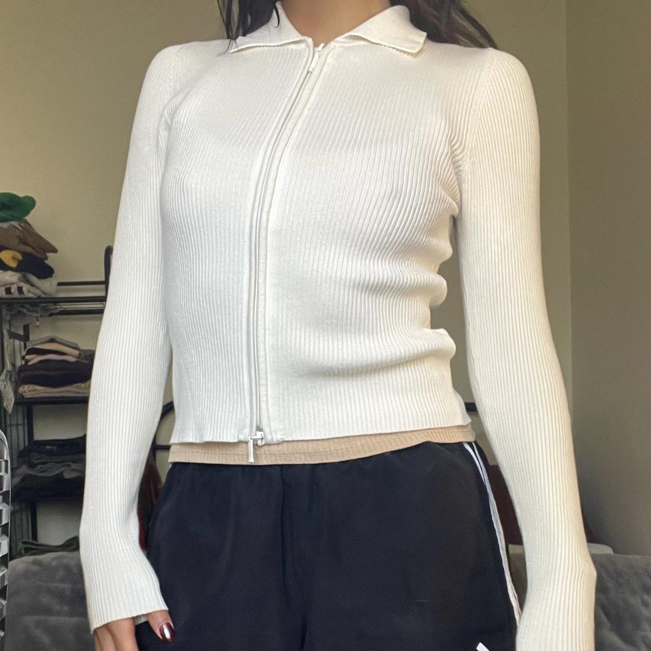 Stradivarius white ribbed zip up top/cardigan. Can... - Depop