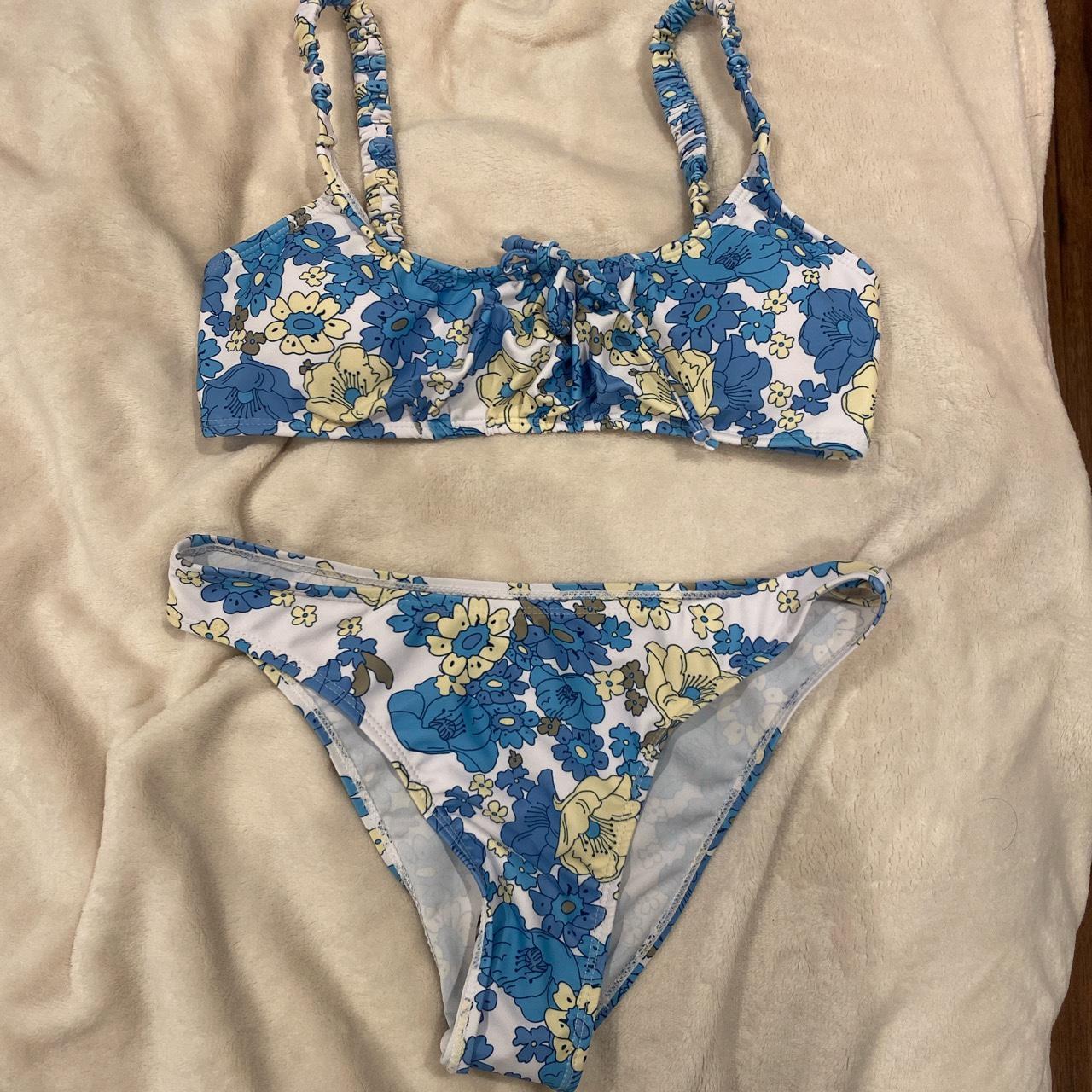floral bikini set - Depop