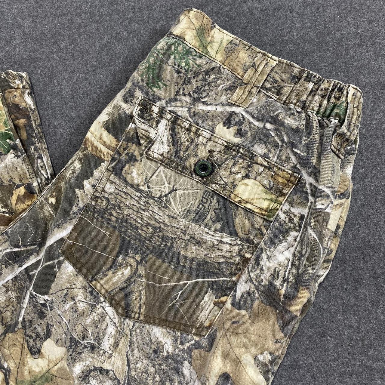 Realtree Camouflage Cargo Pants - Size 36-38x30 -... - Depop