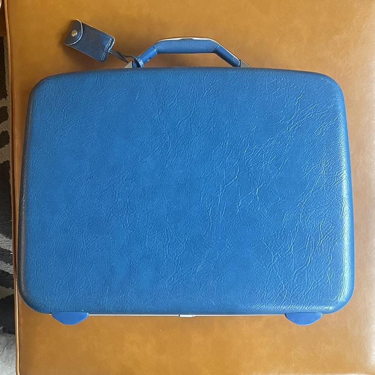 Samsonite Vintage blue suitcase. Perfect for carry... - Depop