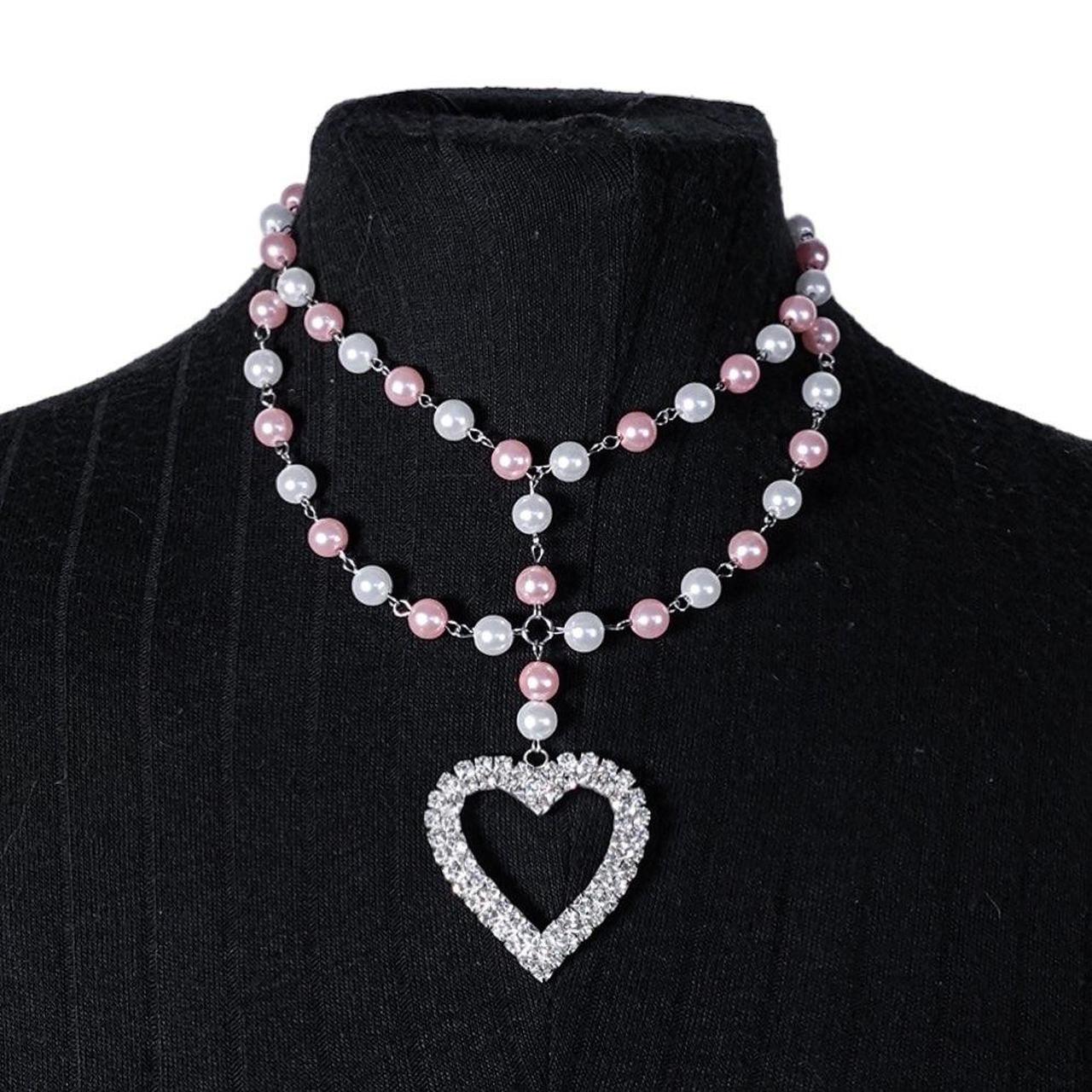 "Sweet Love", collier. Fait-main et upcyclé. Perles... - Depop