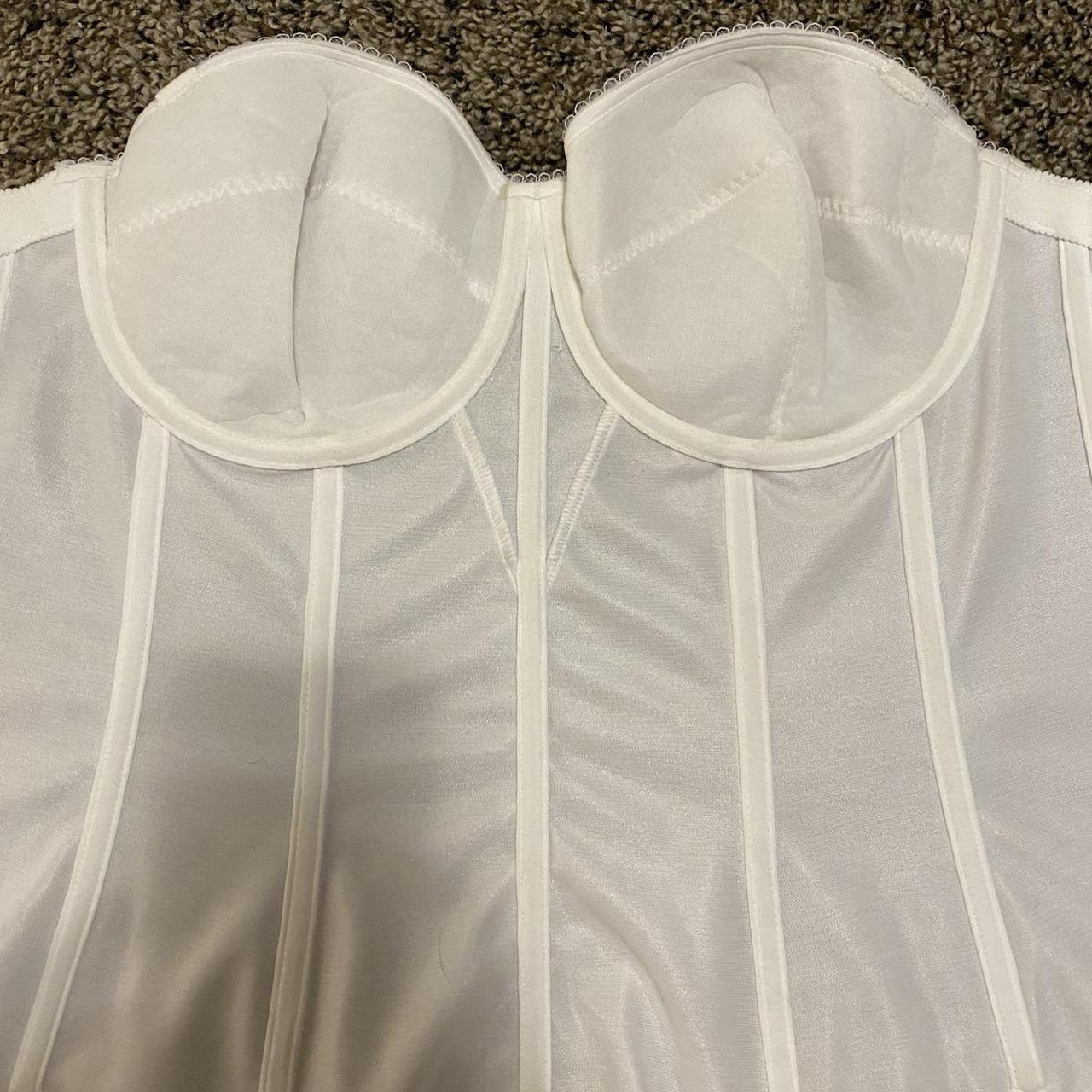 white corset top — lace on top/bottom — flower... - Depop