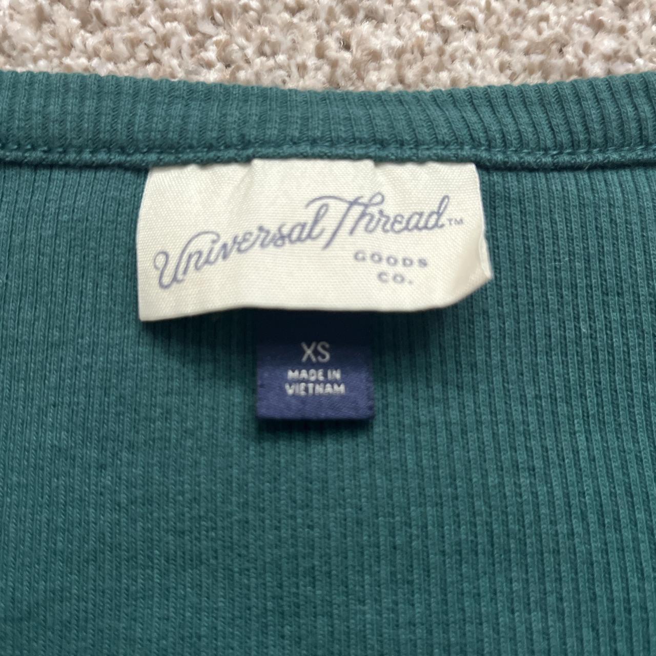 Green universal v neck long sleeve - Depop