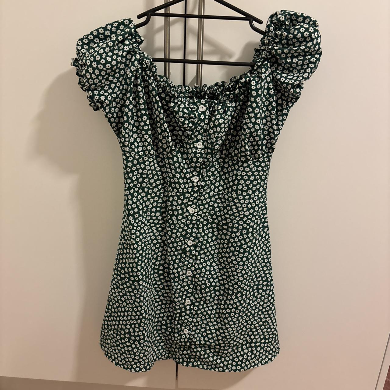 Similar to with Jean Isabelle dress in green... | Depop