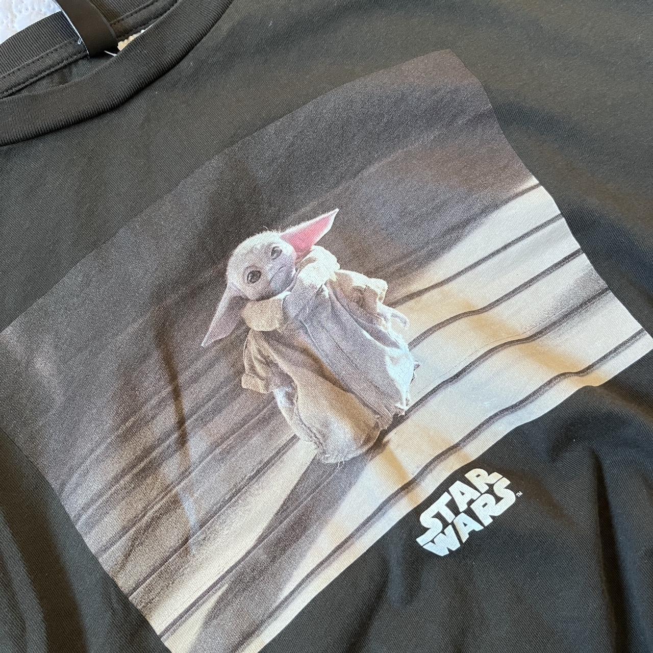 Star Wars cropped black baby yoda T-shirt - medium... - Depop
