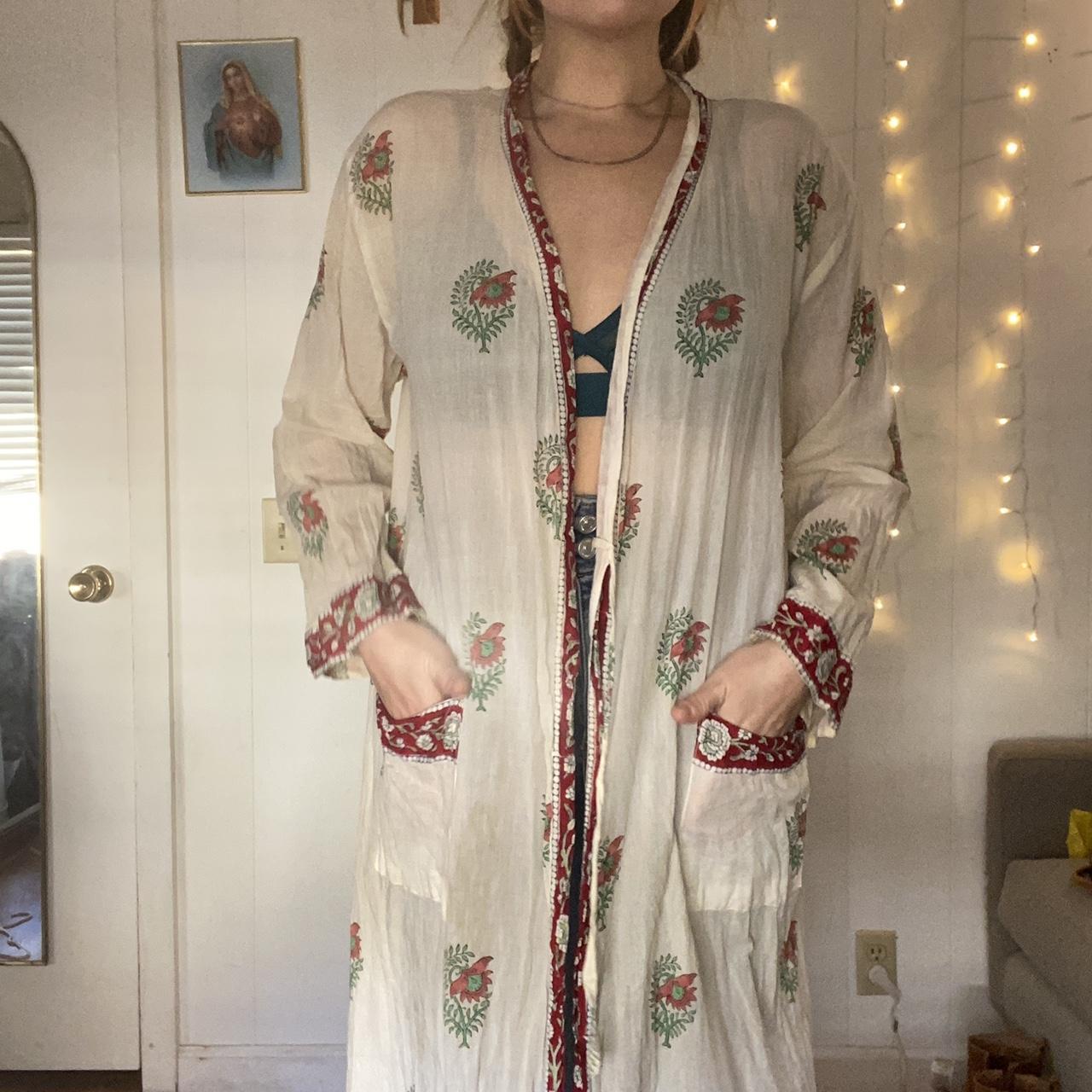 Vintage Duster / Robe it is missing the tie, but i... - Depop