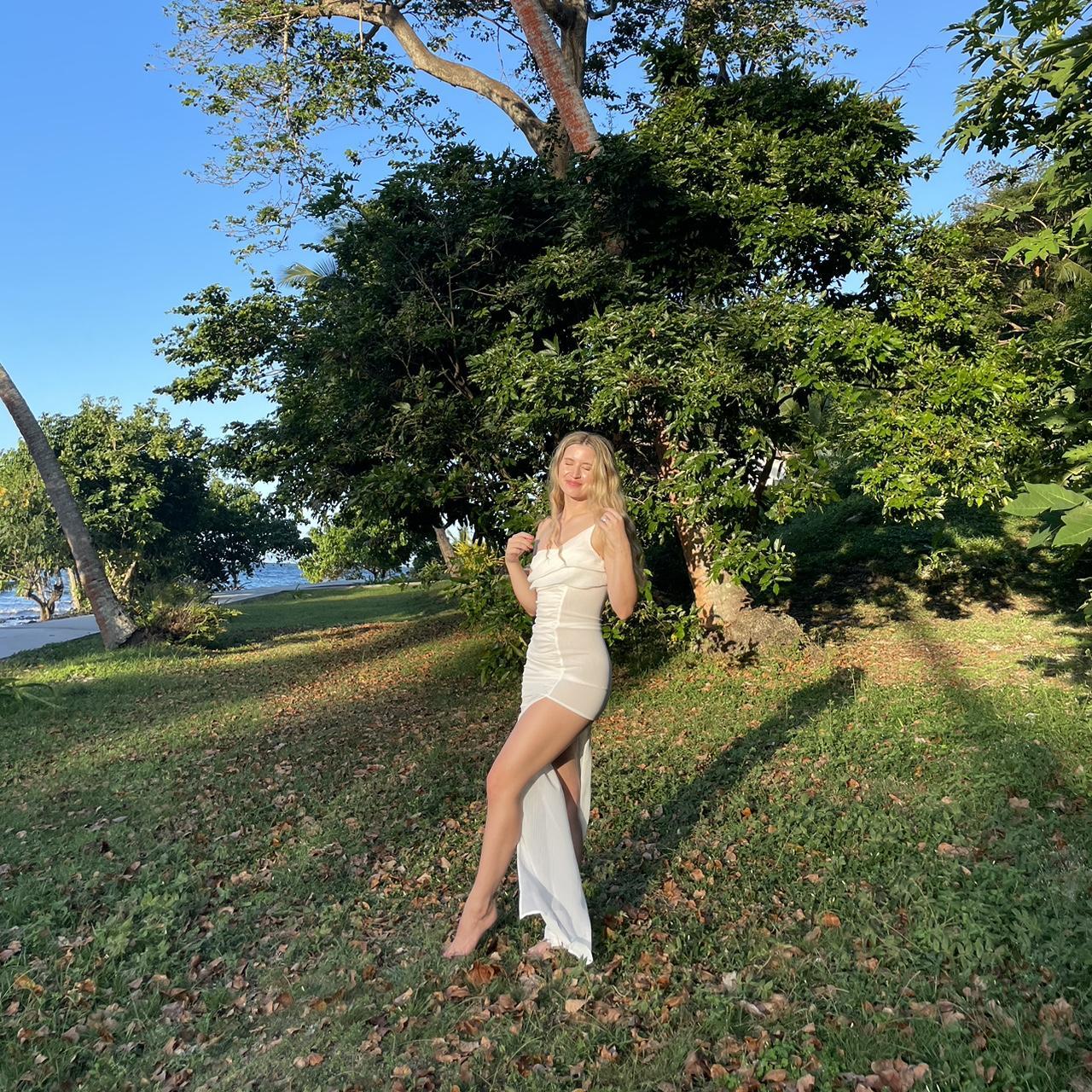 Natalie rolt Imogen gown Size 1, worn once in... - Depop