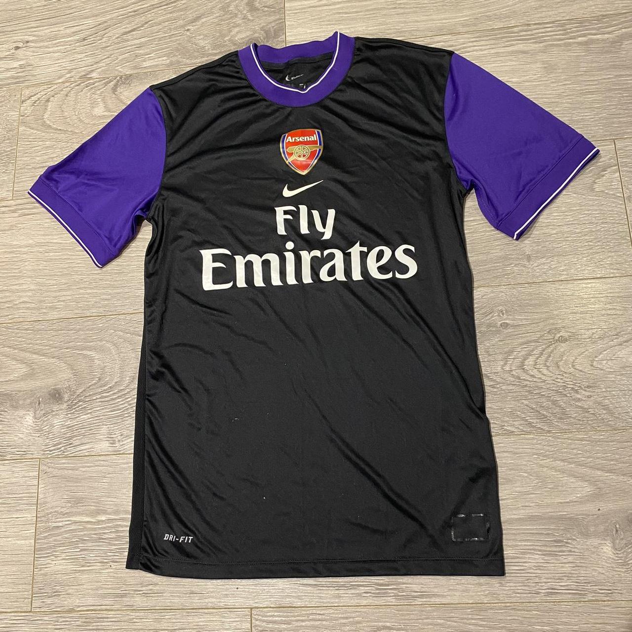 Arsenal Training Shirt Condition 8/10 Size... - Depop