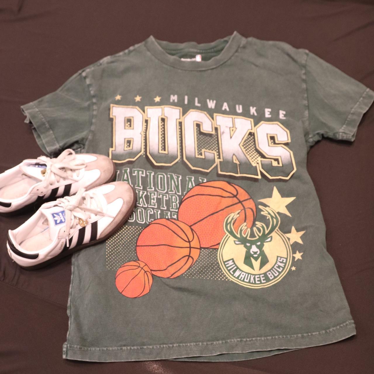vintage bucks basketball top from Abercrombie men’s... - Depop