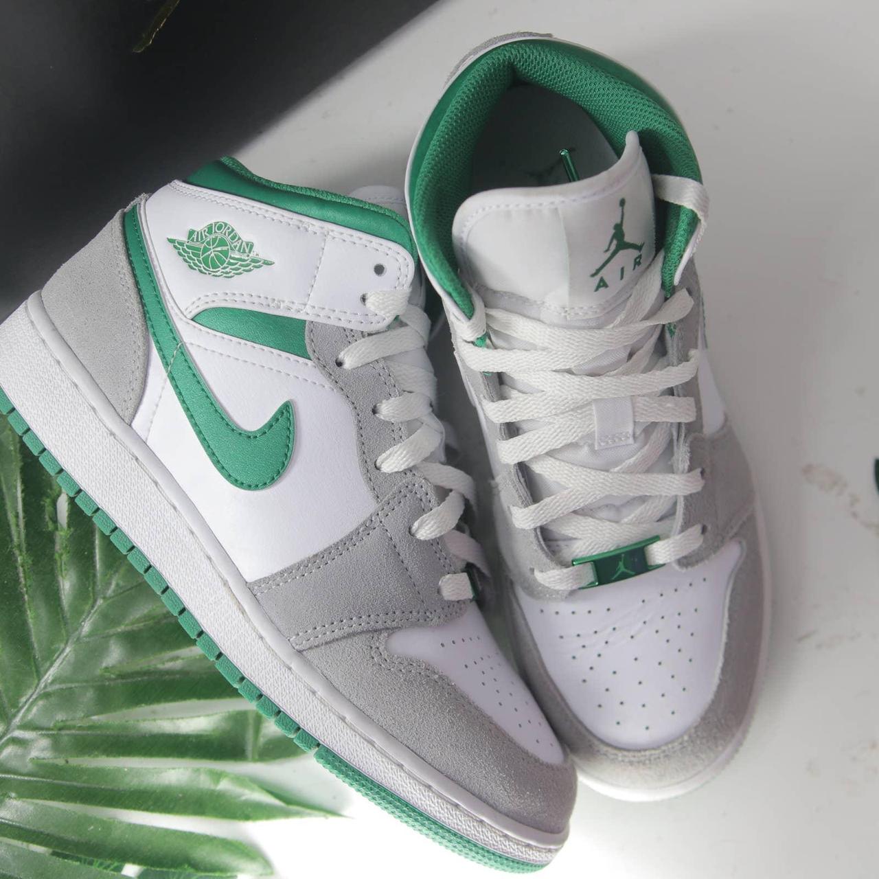 Jordan Women's Grey and Green Trainers | Depop