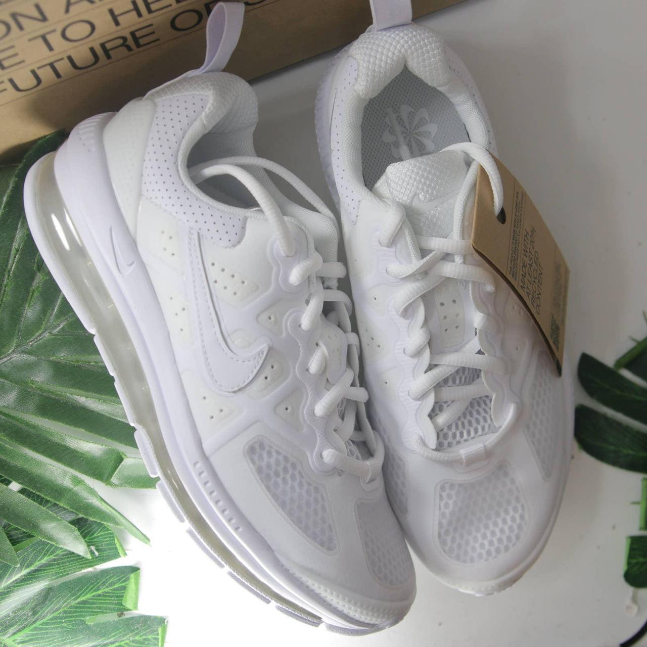 Nike Women's White Trainers | Depop
