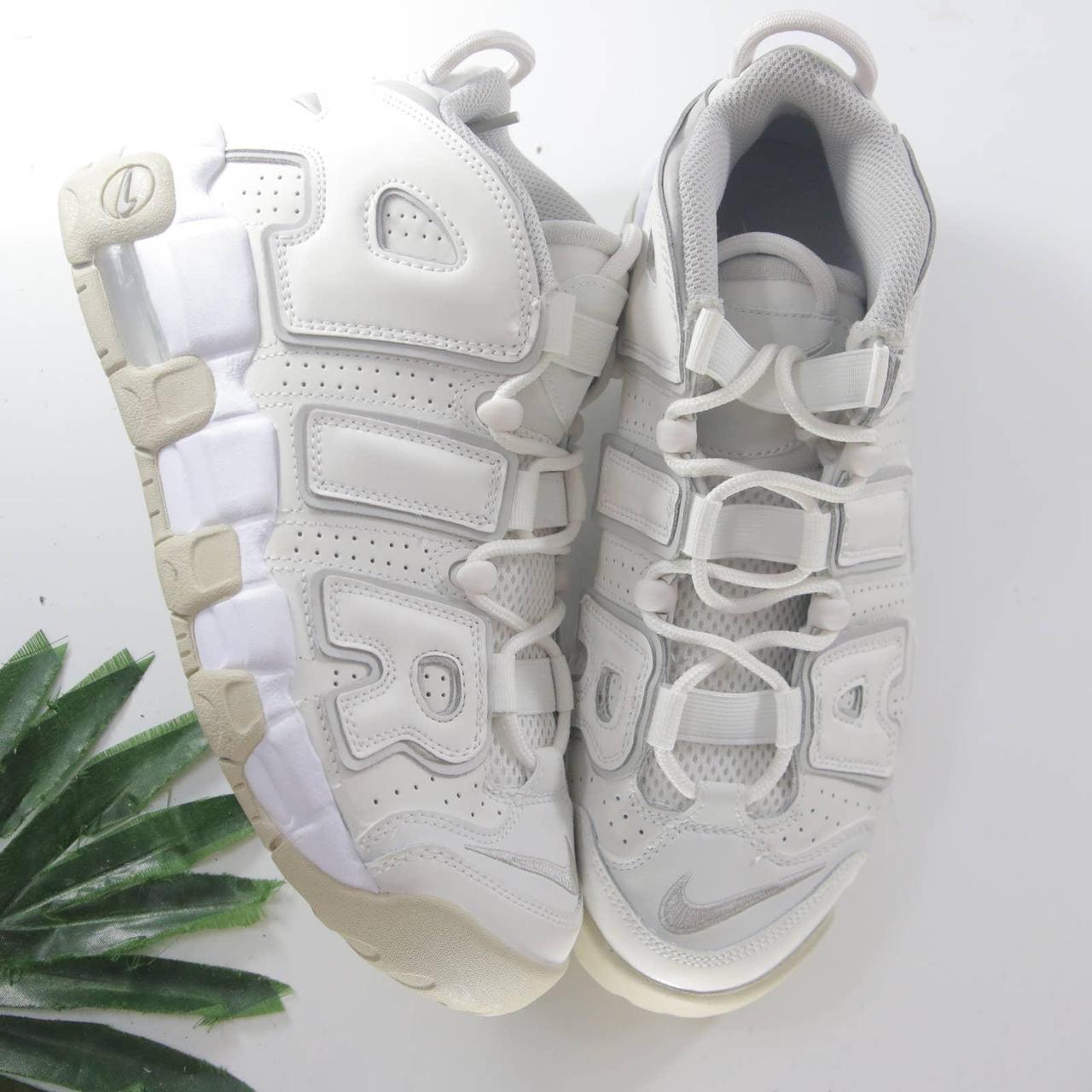 Nike Women's Cream Trainers | Depop