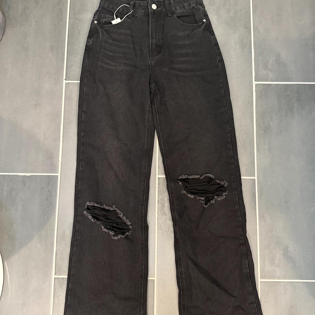 Black ripped baggy jeans Highrise, size 26 Never... - Depop