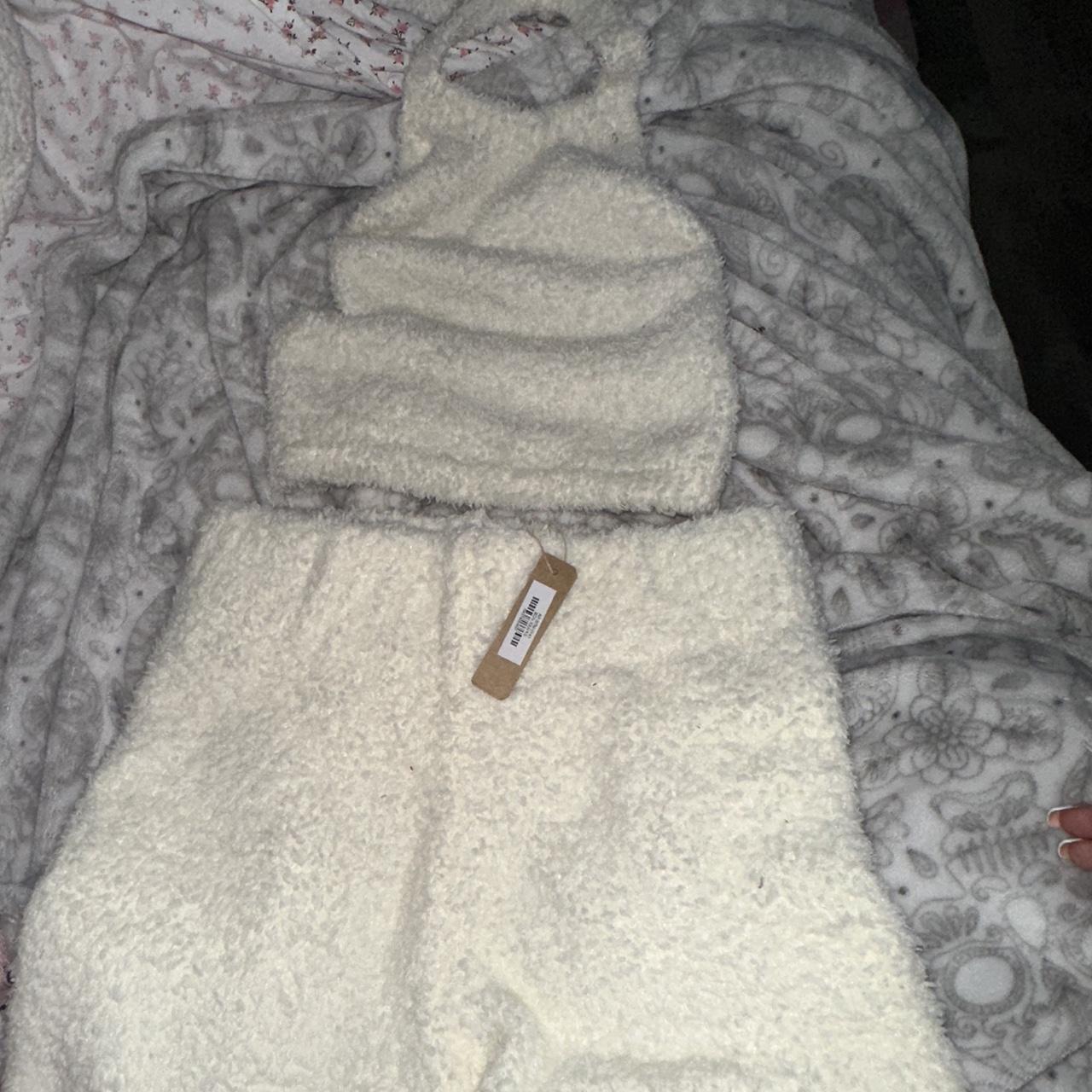 Skims set Super soft fuzzy skims set the bottoms... - Depop