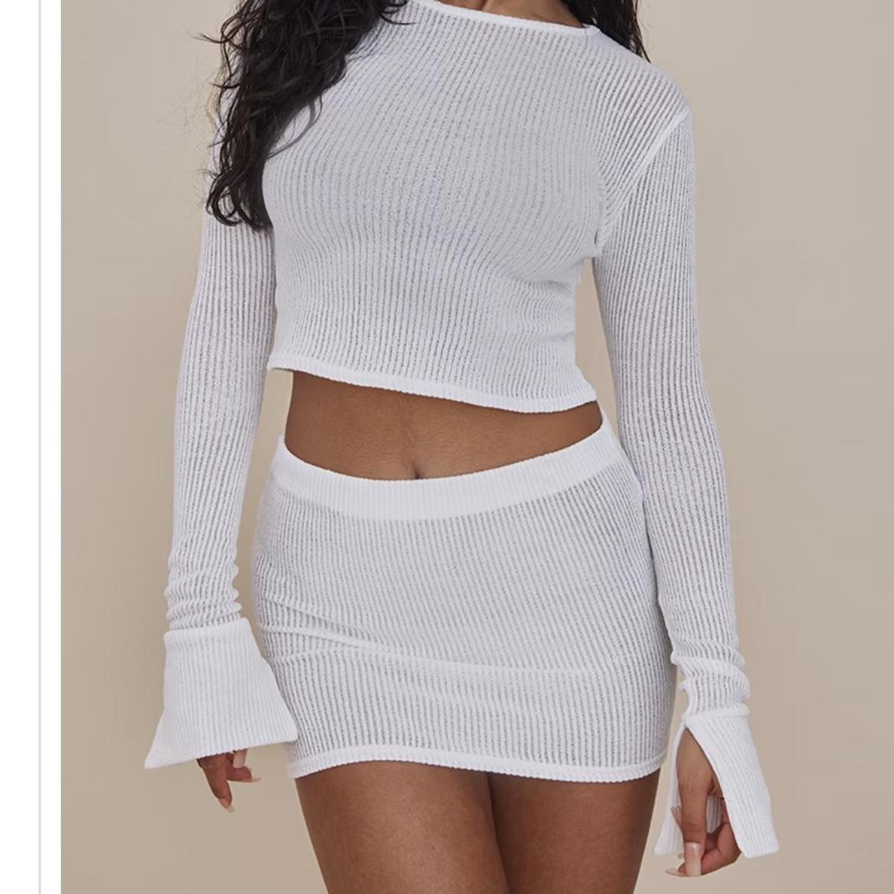 White ribbed crop top Size S, but fits like a XS - Depop