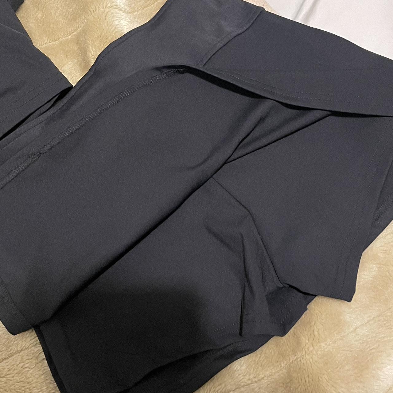 cute active wear set! Size M, but fits more like a... - Depop