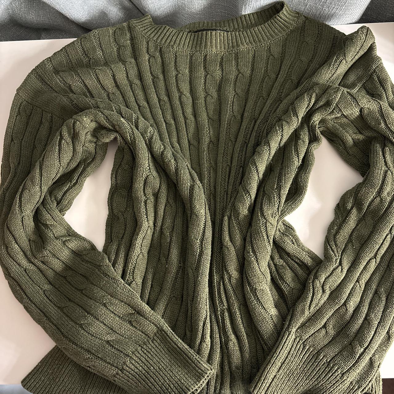 Green cable knit sweater #cableknit #green Size XL... | Depop
