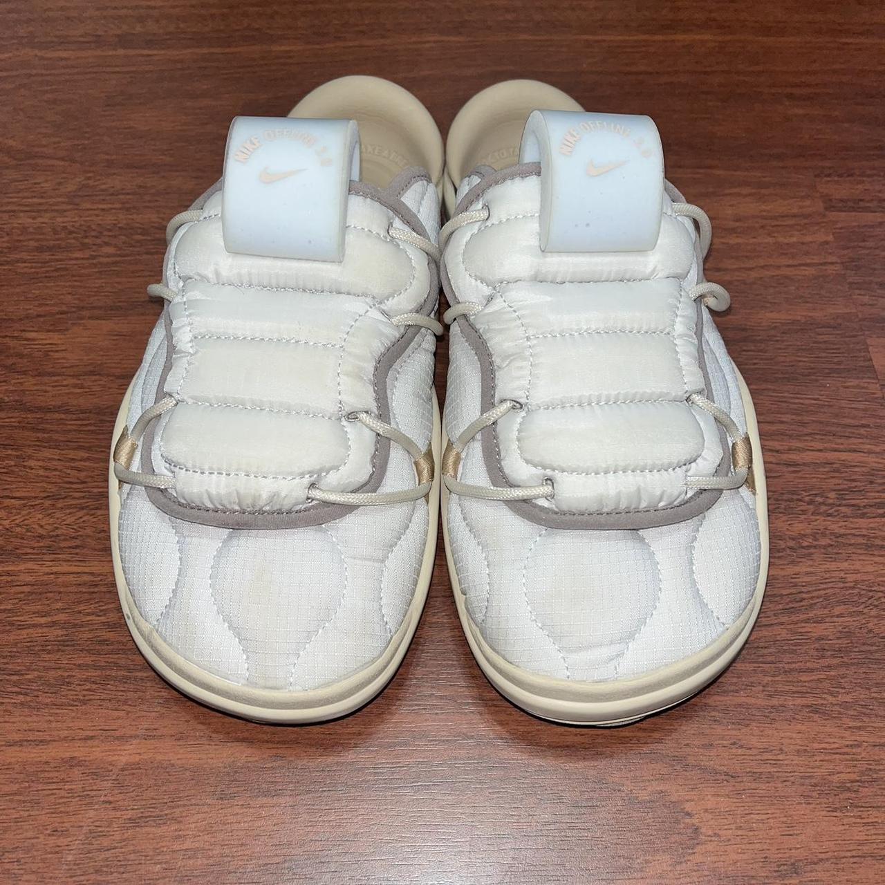 Nike Men's Cream and White Slides | Depop