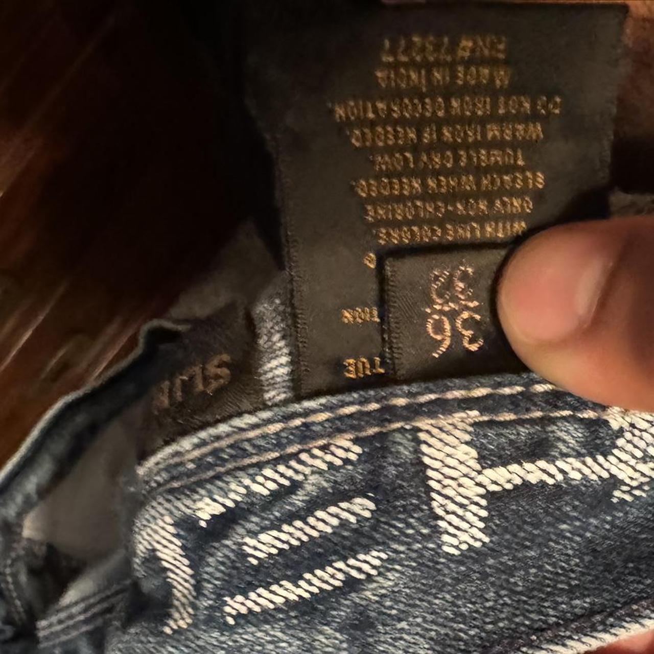 Helix Jeans Sz 36-32 Cool Wash and detailed on back... - Depop