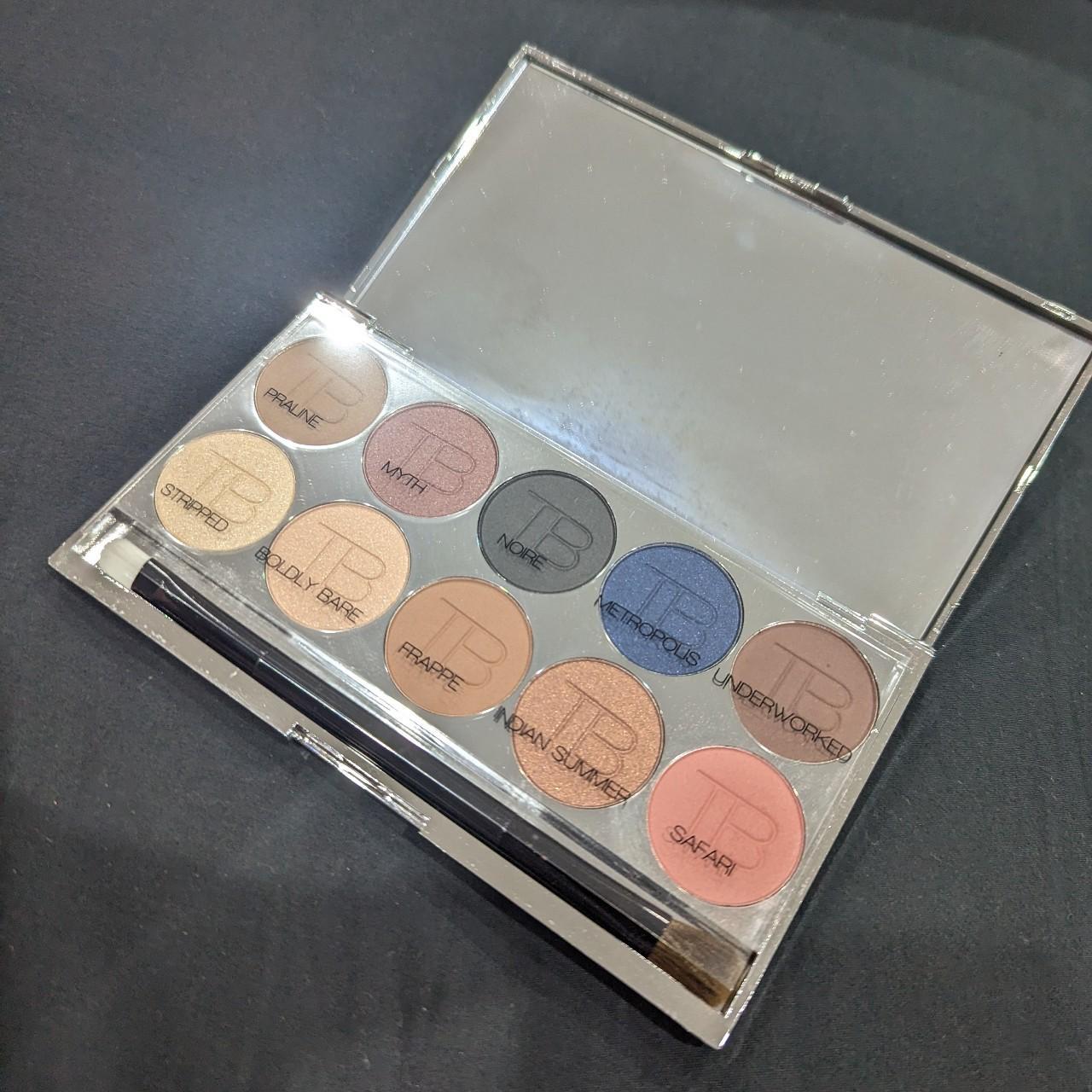Tayla-blue beauty Basically bear palette Brand new... - Depop