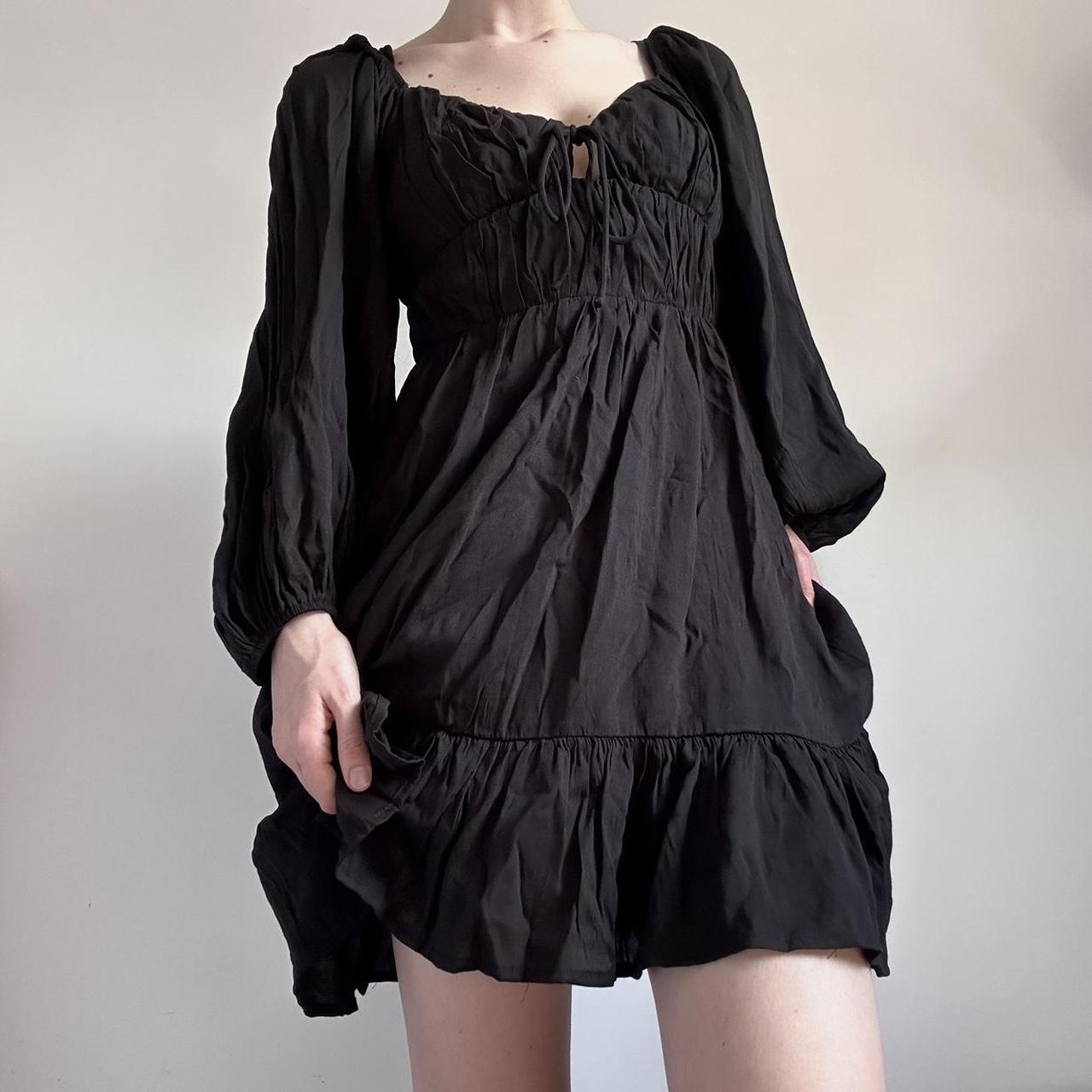 Long sleeve dress 🖤 . Long sleeve style dress.... - Depop