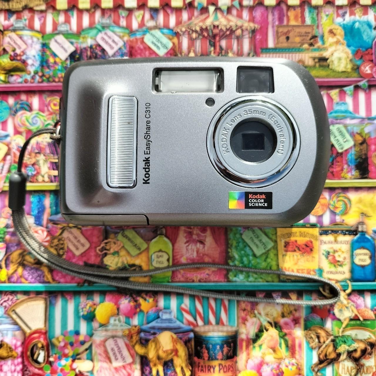 Early y2k digital camera Kodak easy share c310... - Depop