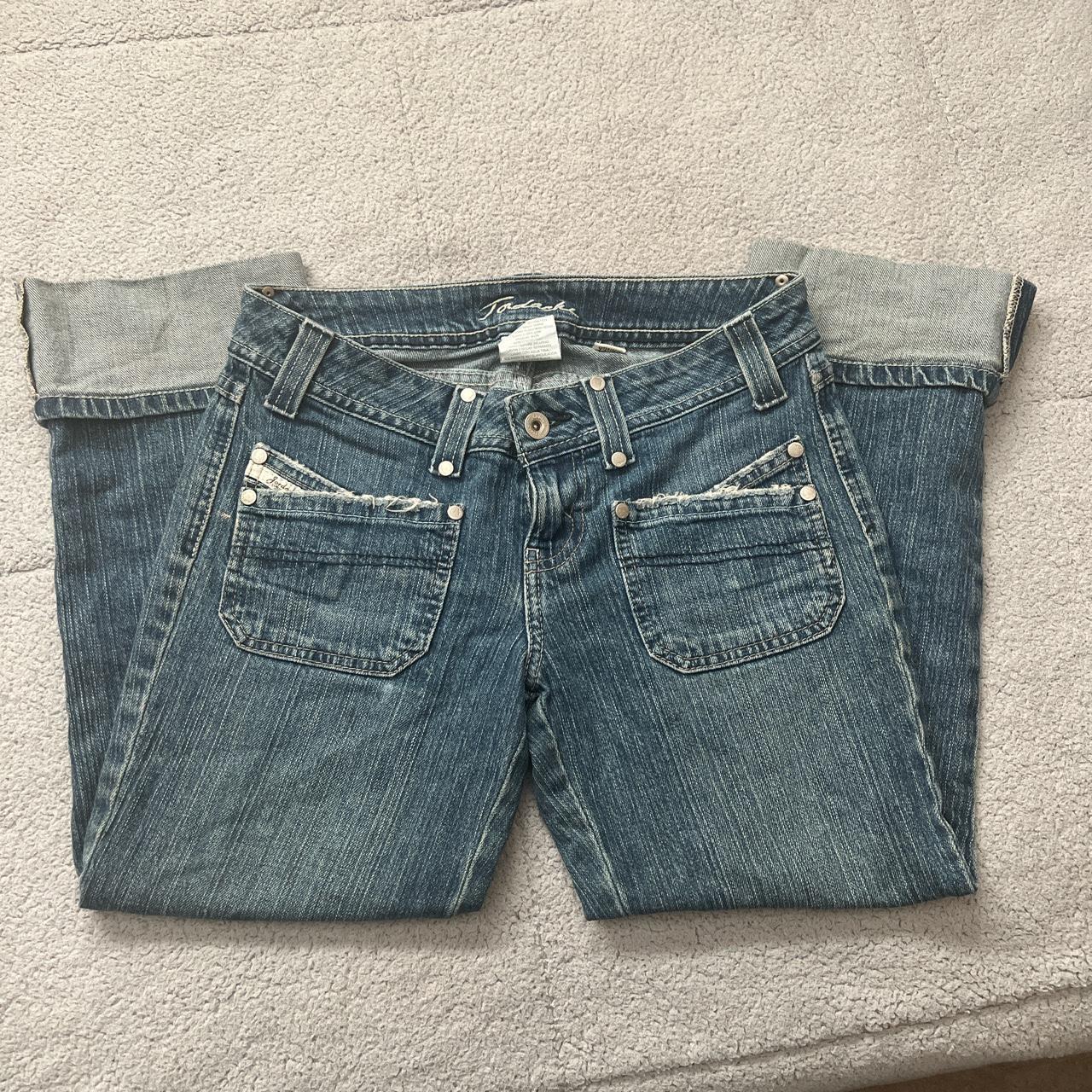 Cute low rise cuffed capri There’s a stain shown on... - Depop